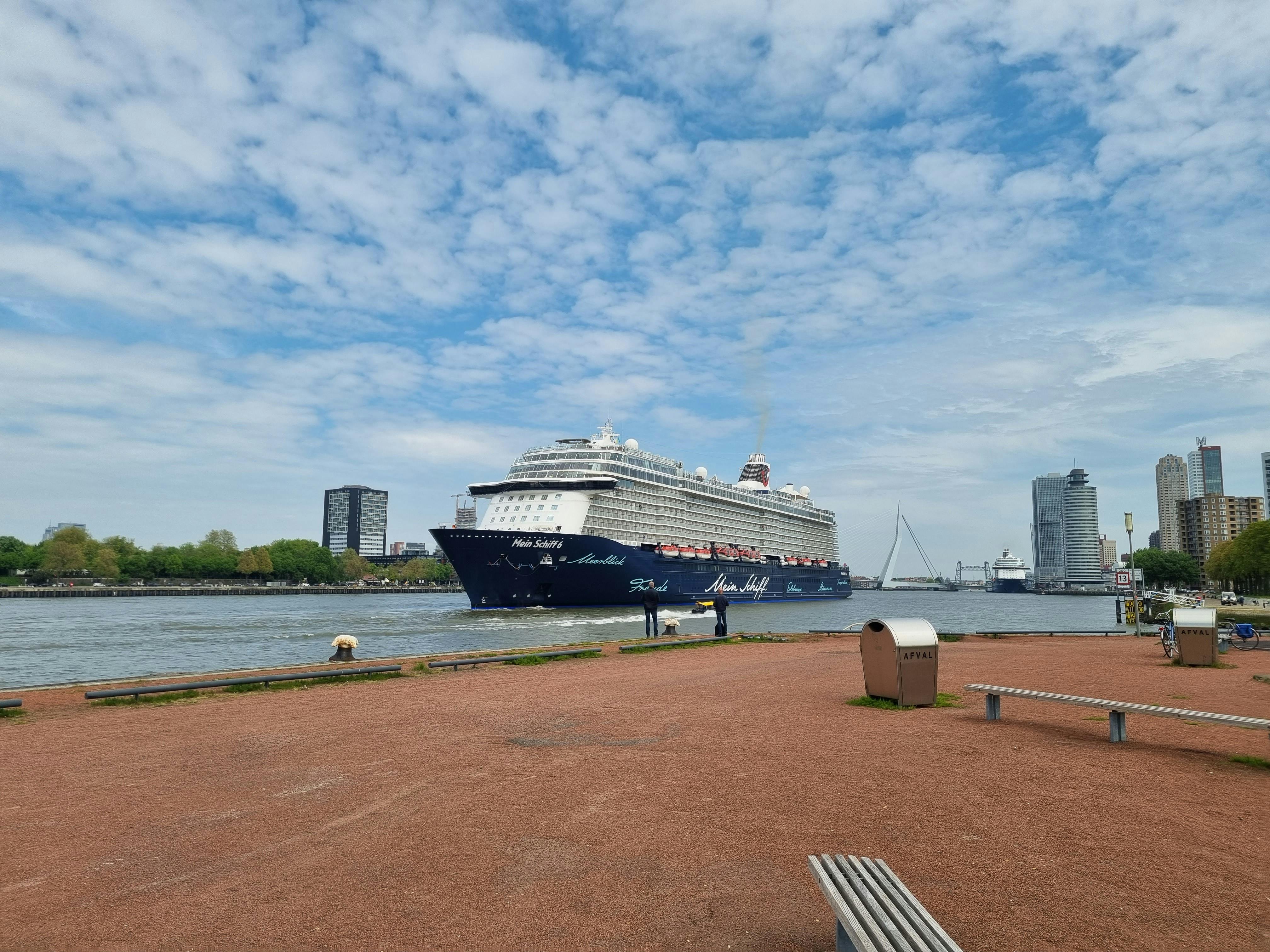 Cruise Liners Photos, Download The BEST Free Cruise Liners Stock Photos ...