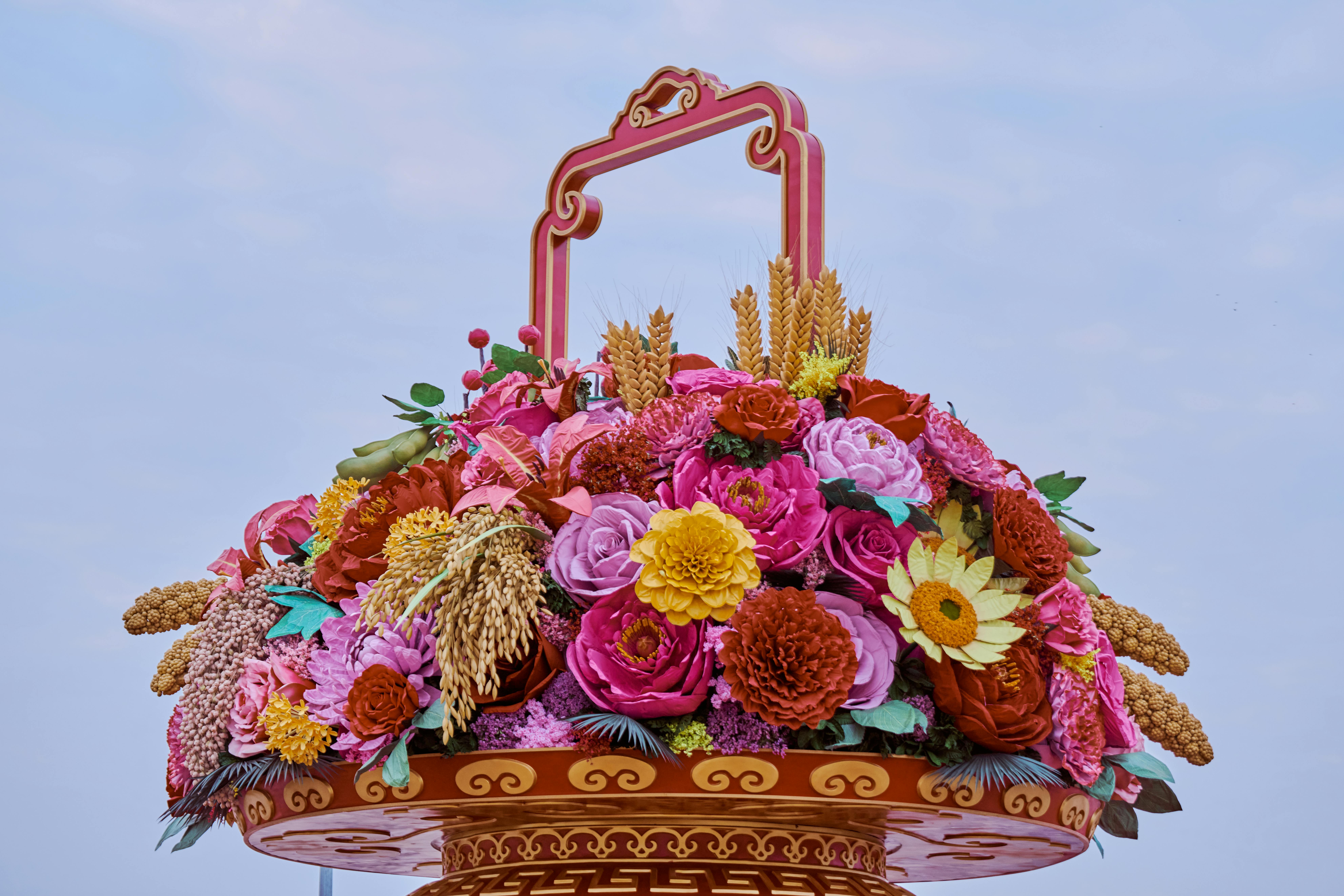 Decoration with Colorful Flowers · Free Stock Photo