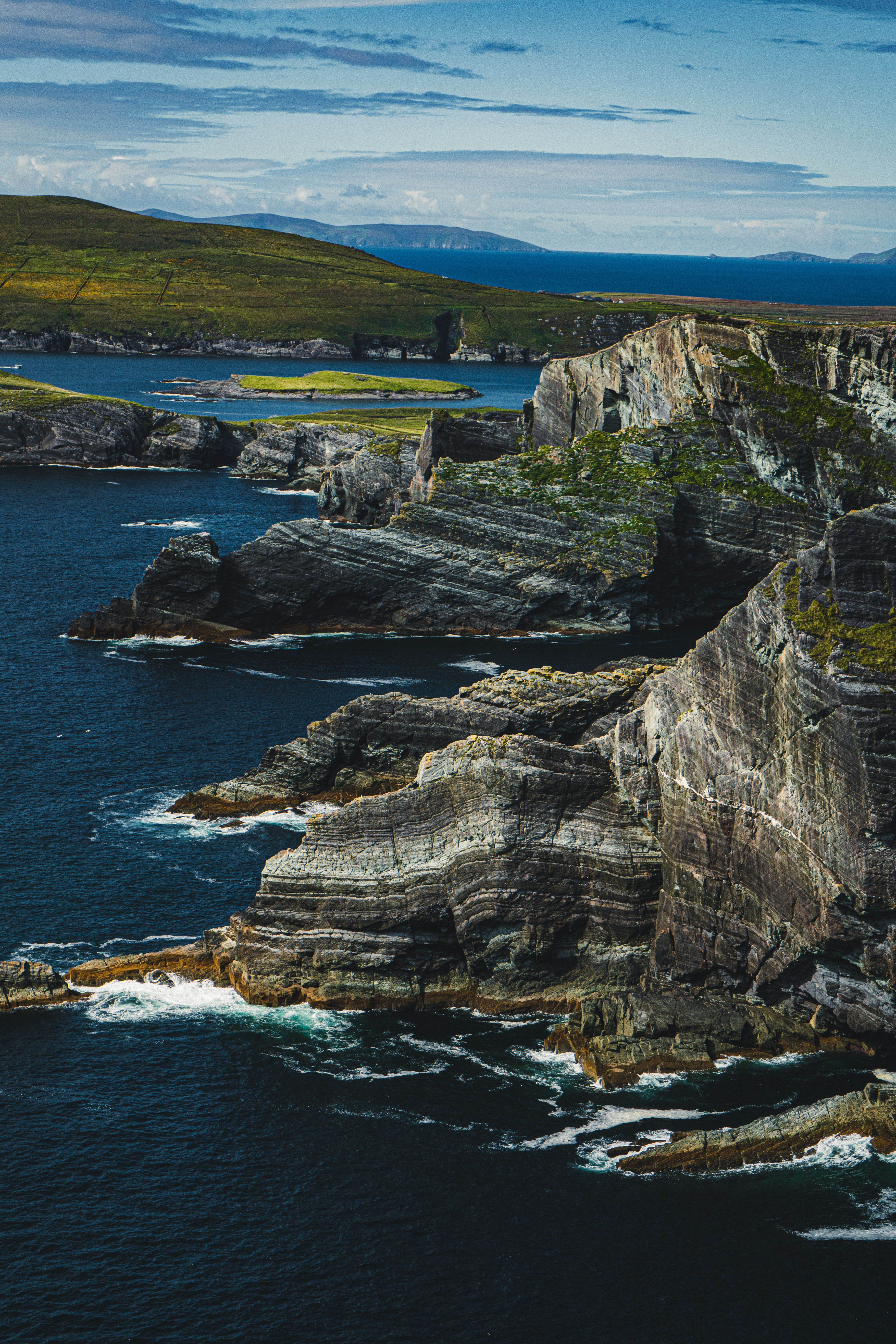 Cliffs of Kerry on Sea Shore in Ireland · Free Stock Photo