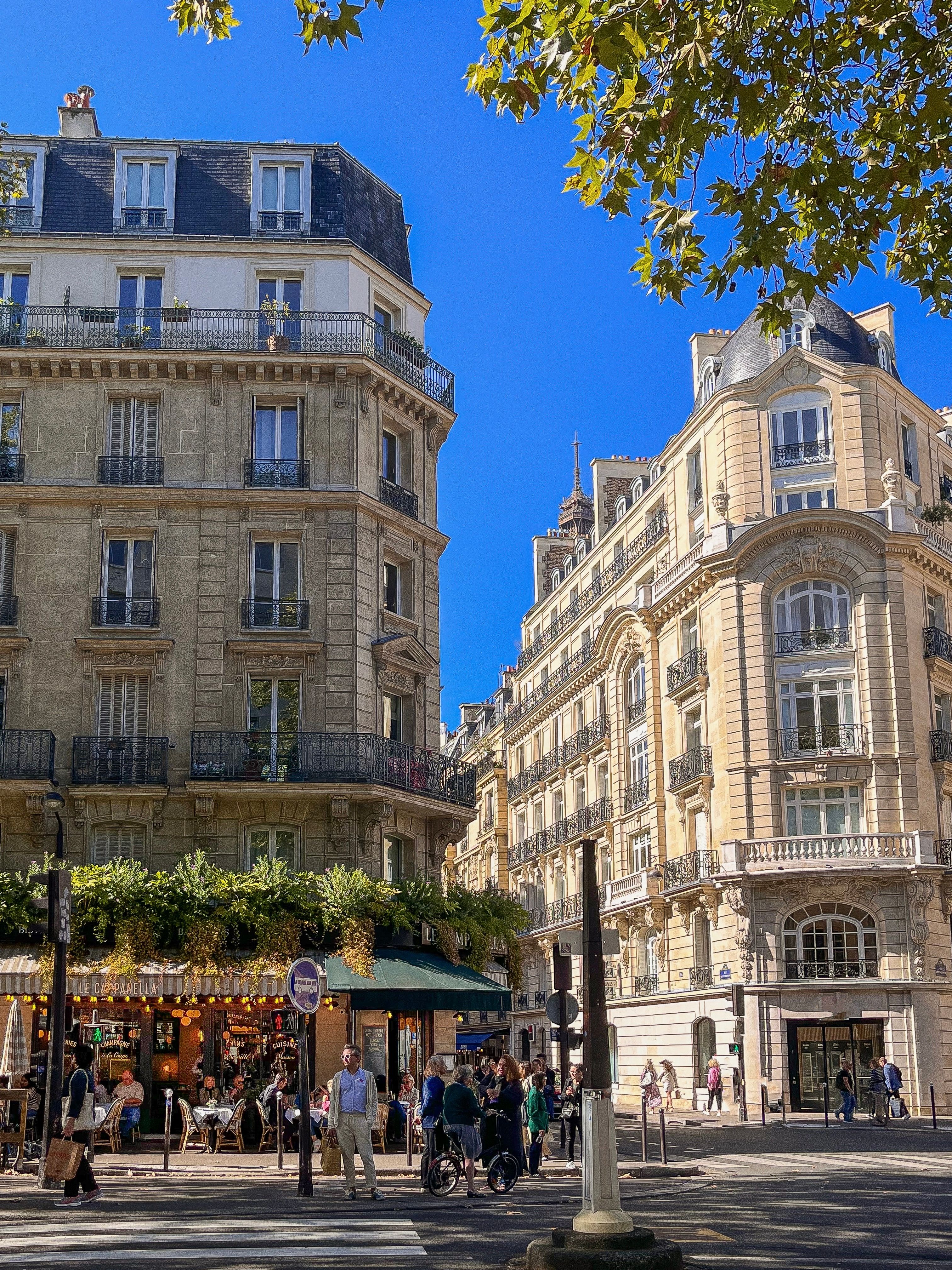 Buildings in Paris in France · Free Stock Photo