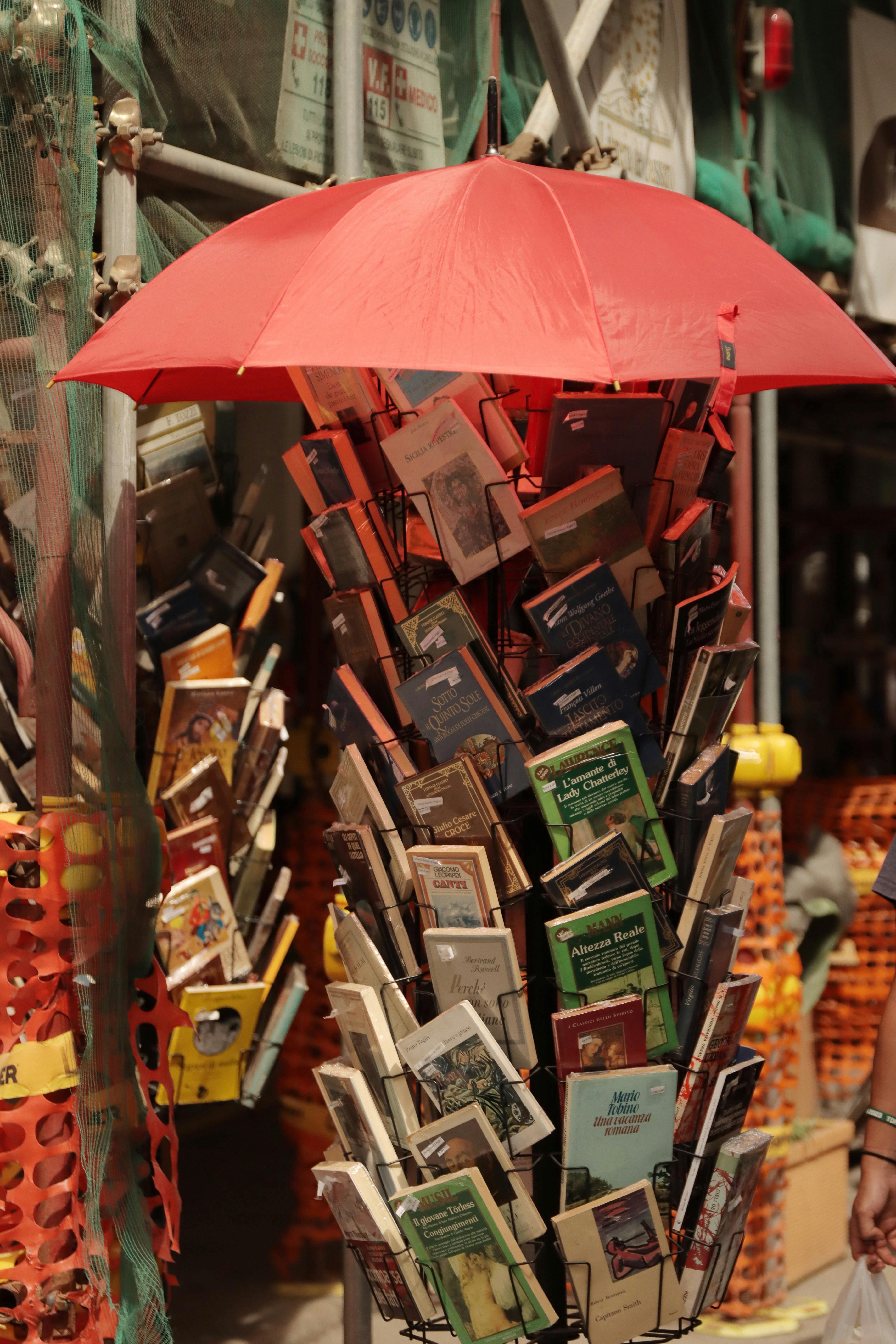 Book Stand in Town · Free Stock Photo
