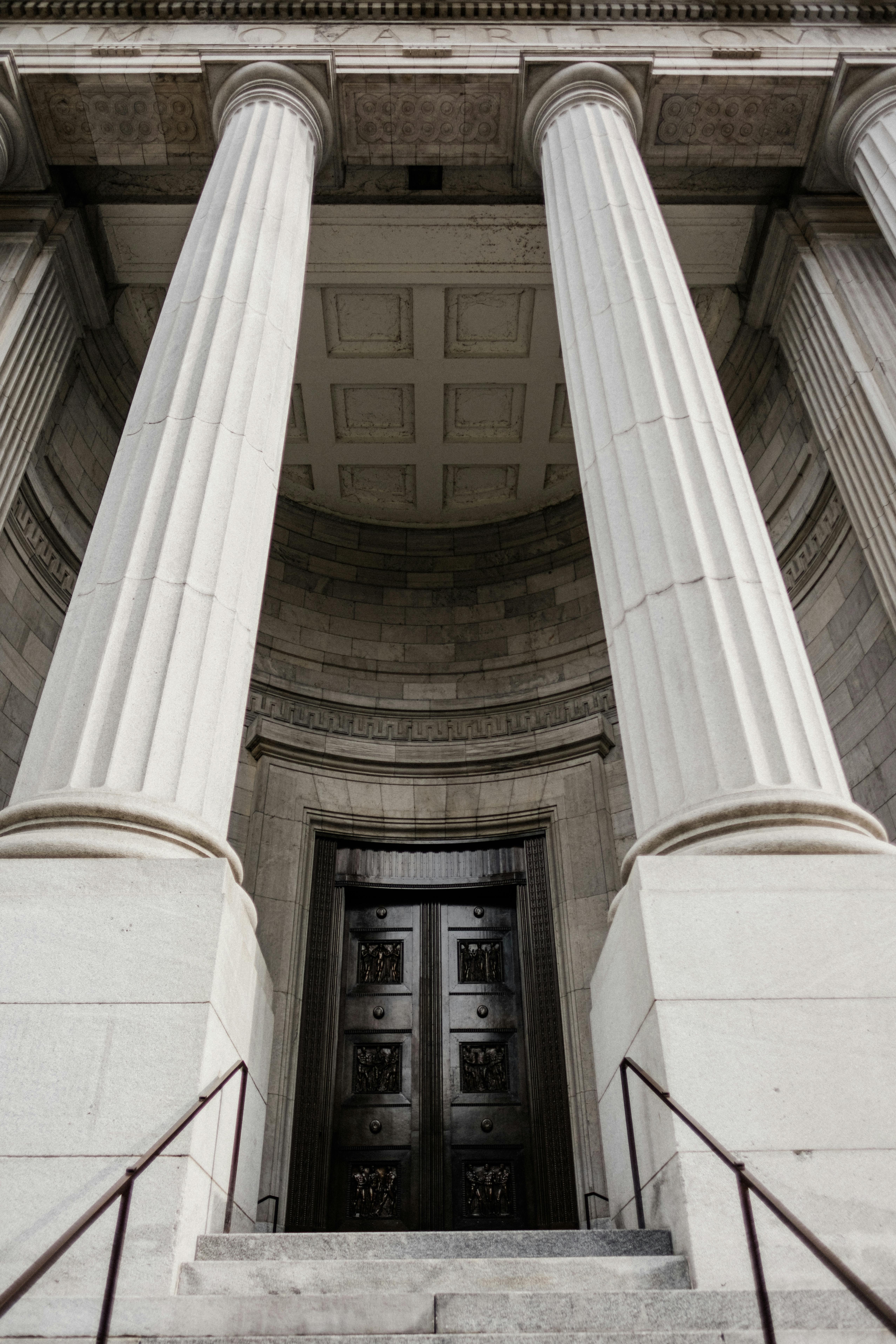 Entrance of a Courthouse in Montreal · Free Stock Photo