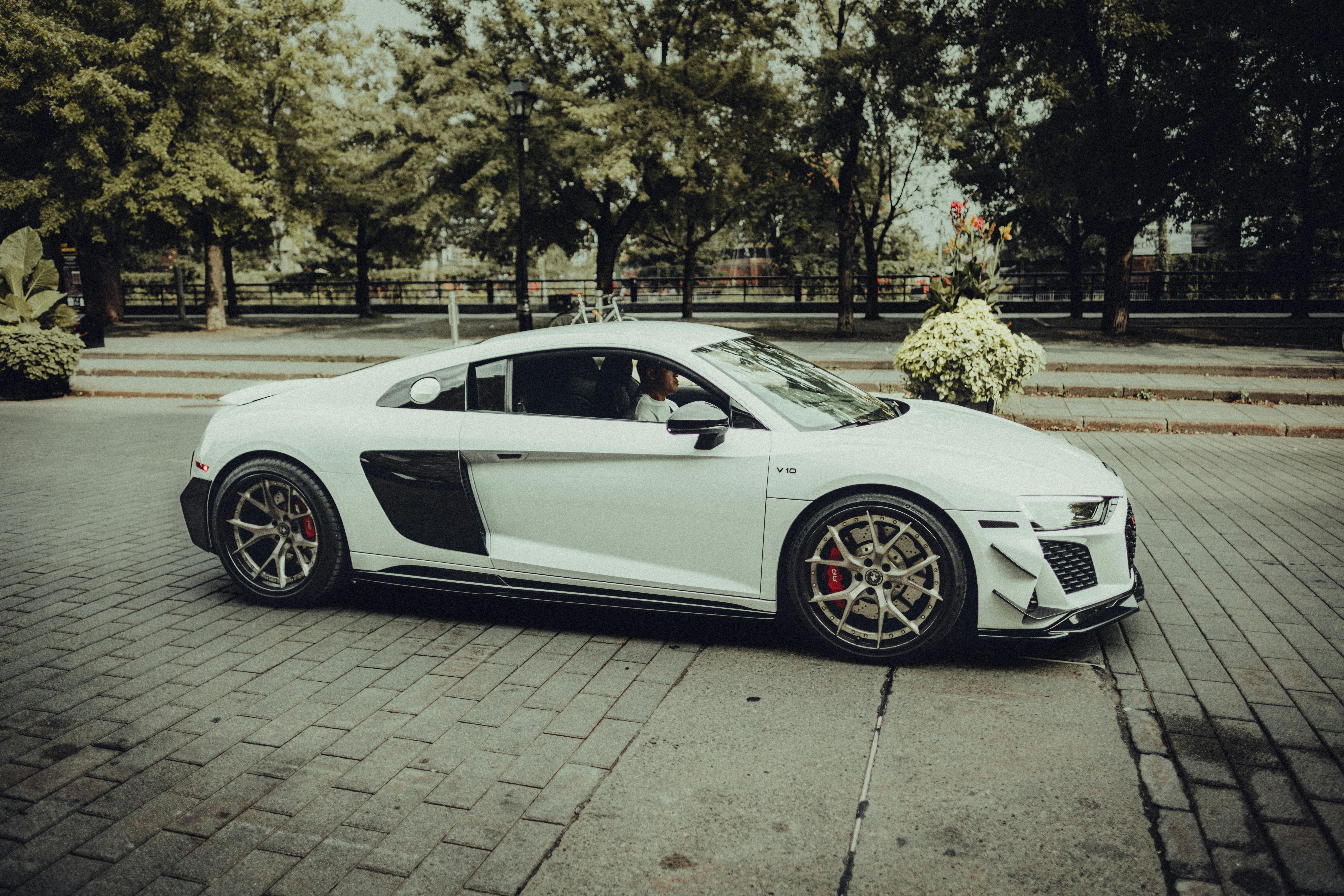View of a White Audi R8 V10 · Free Stock Photo