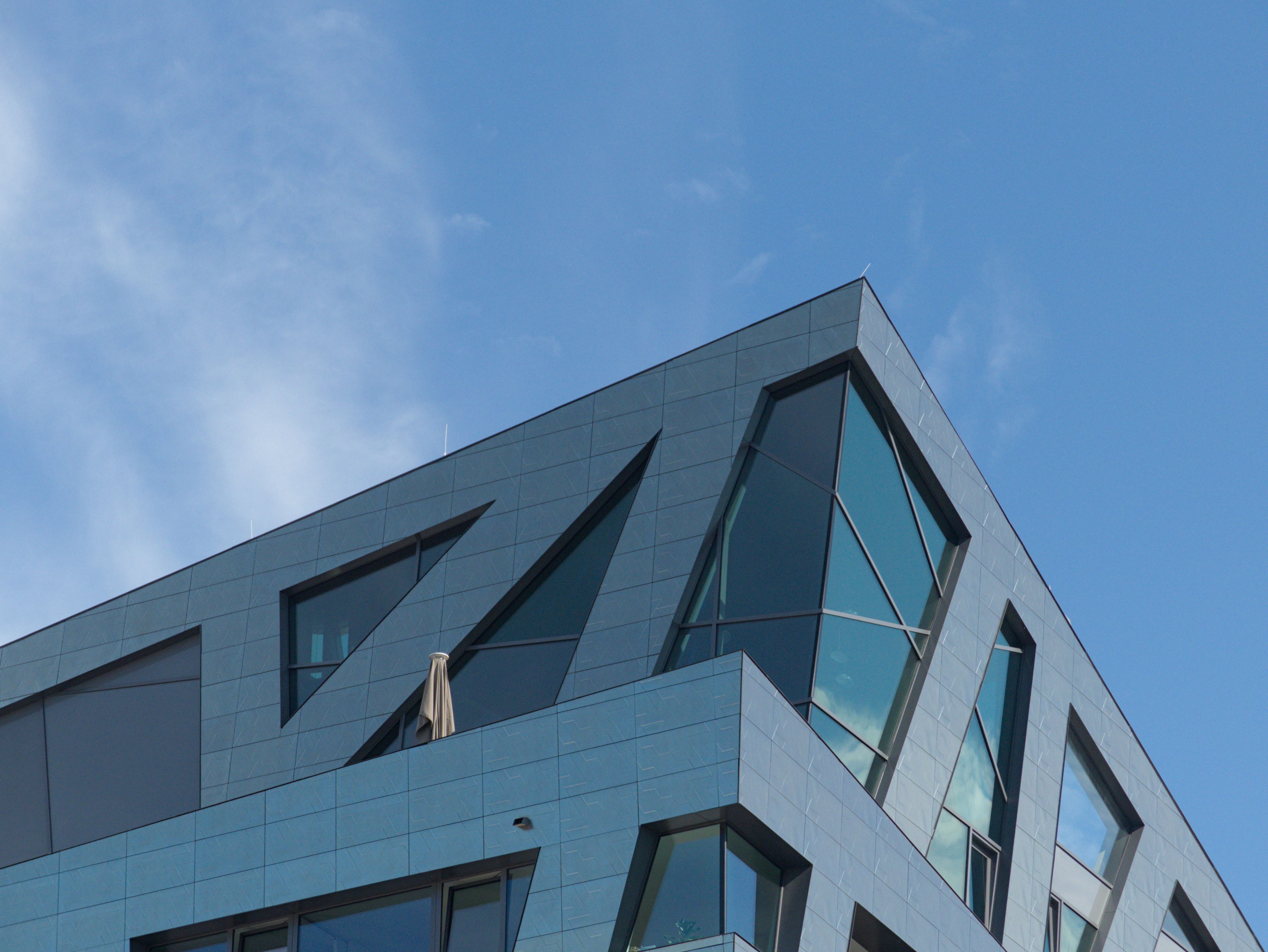 Corner of Modern Building · Free Stock Photo