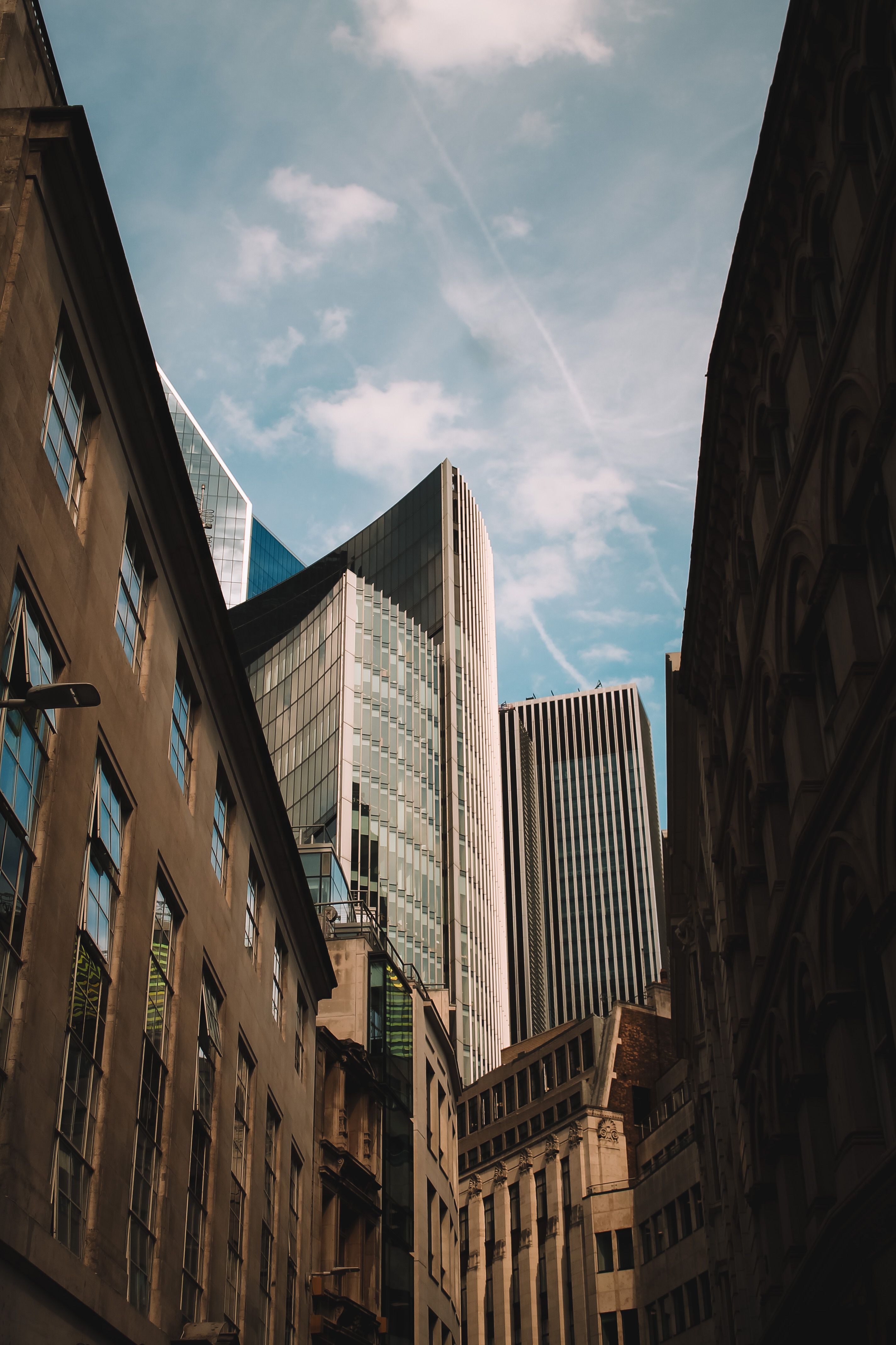 Low Angle Photography of a Building · Free Stock Photo