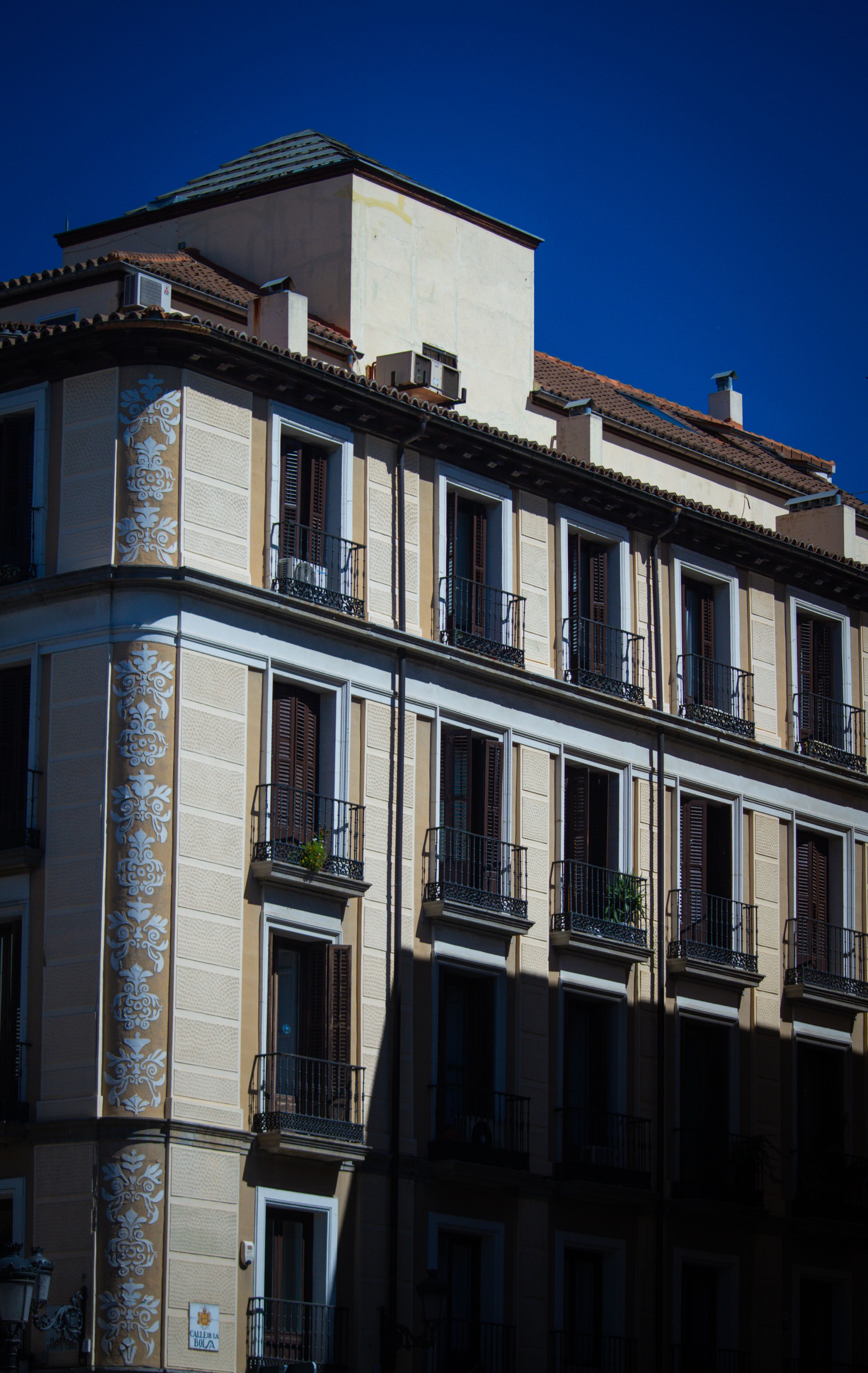 Shaded Walls Photos, Download The BEST Free Shaded Walls Stock Photos ...