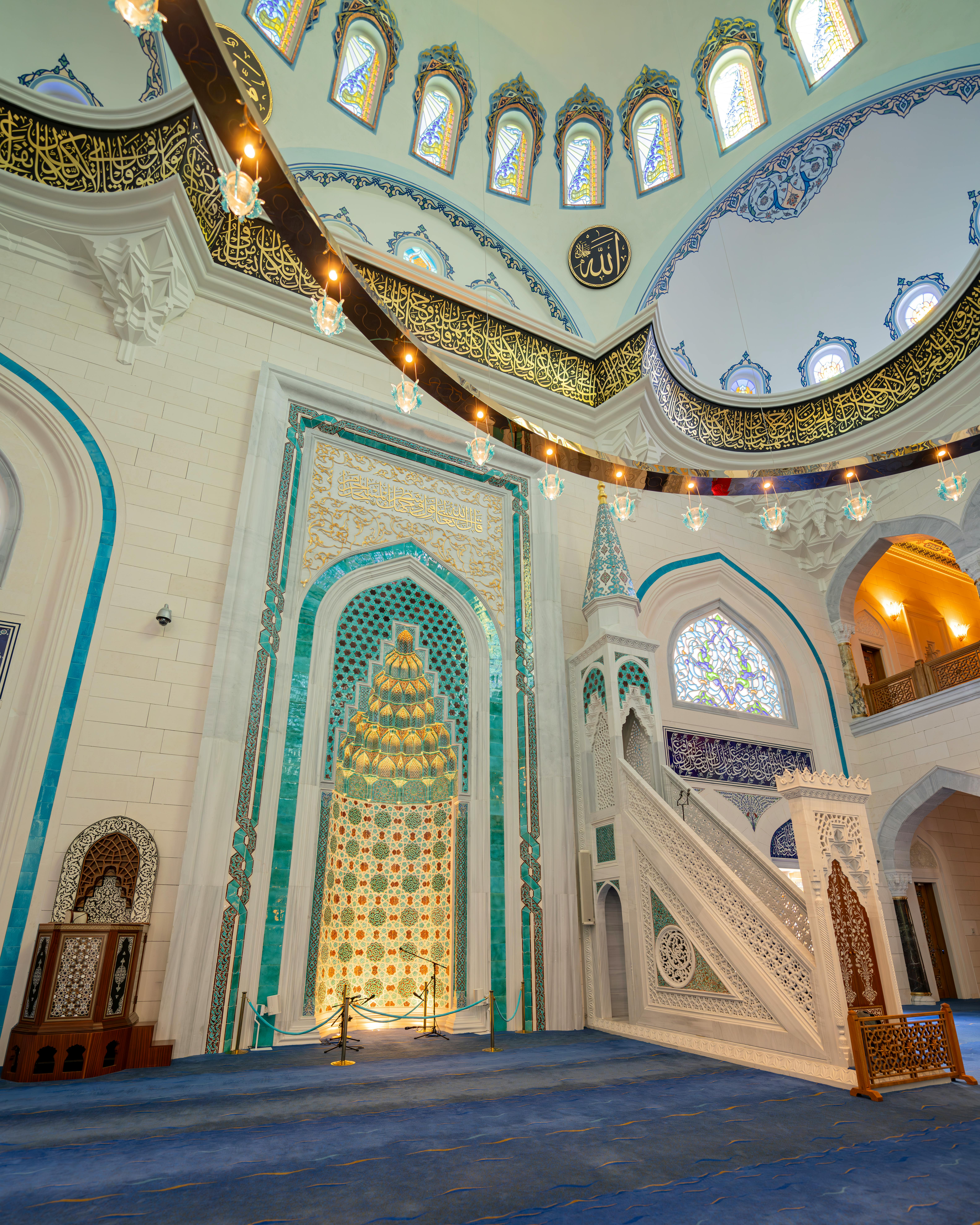 Ornamented Interior of Mosque · Free Stock Photo