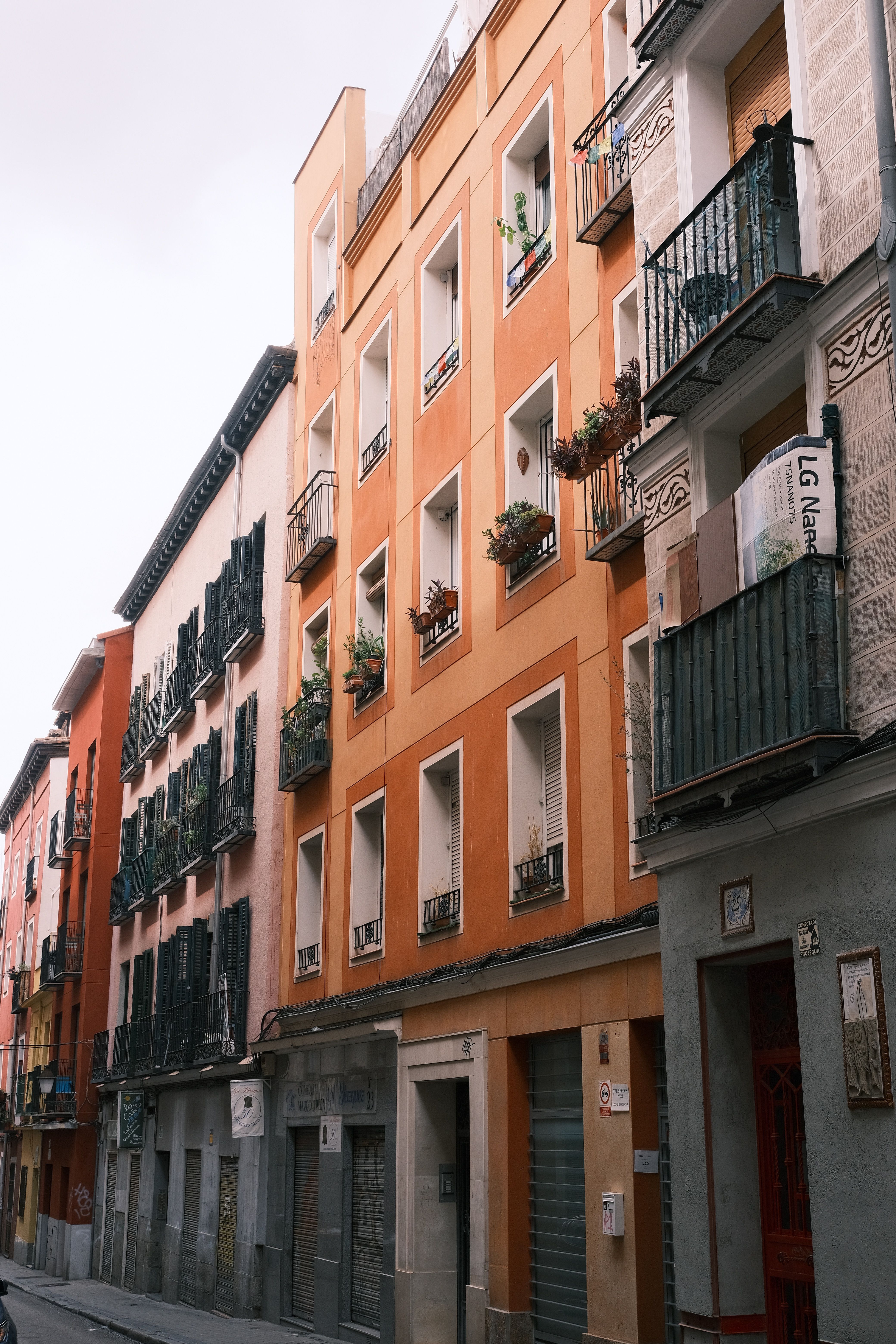 Walls of Buildings in City · Free Stock Photo