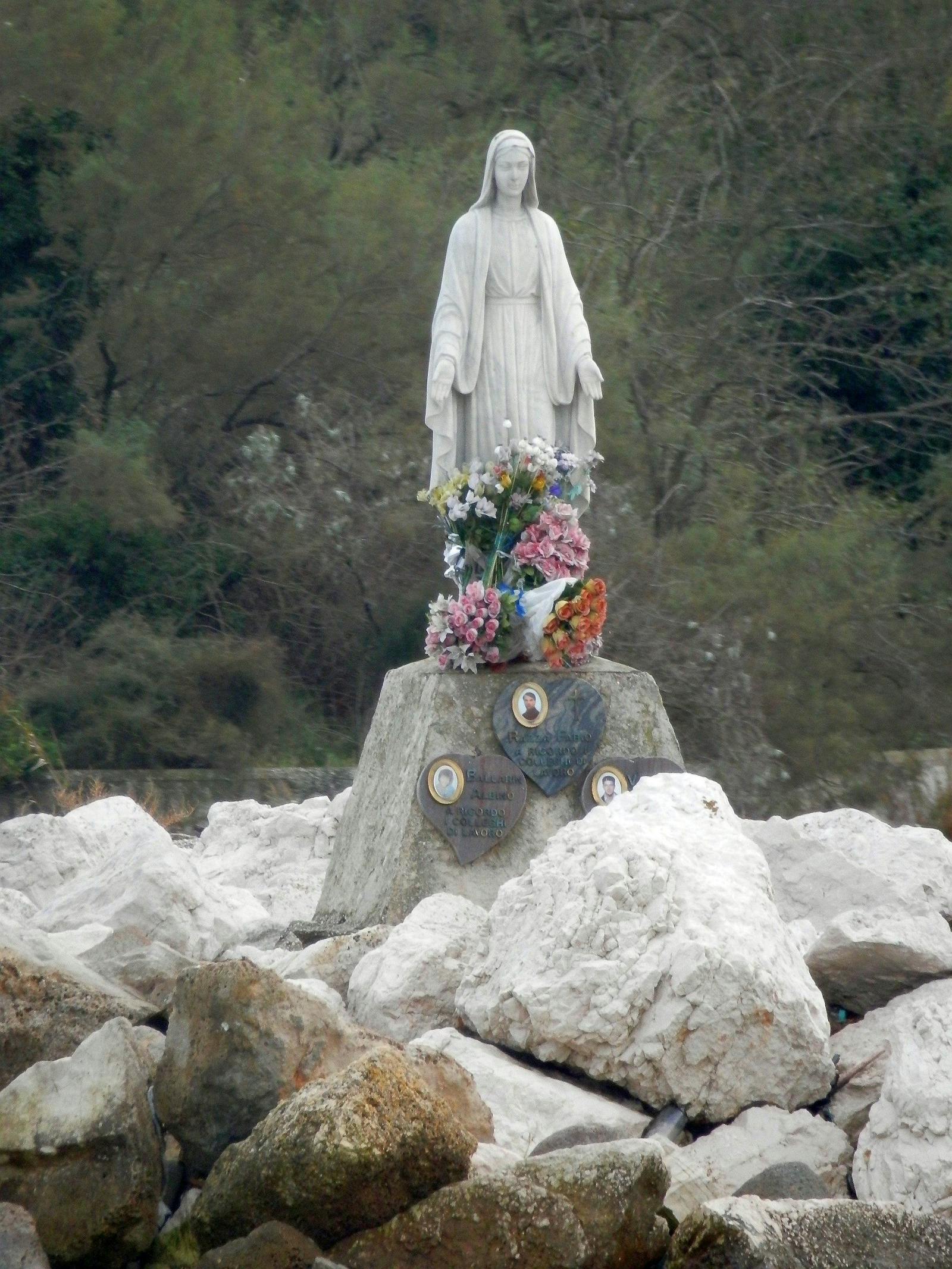 The Virgin Of Rocks Mary Photos, Download The BEST Free The Virgin Of ...