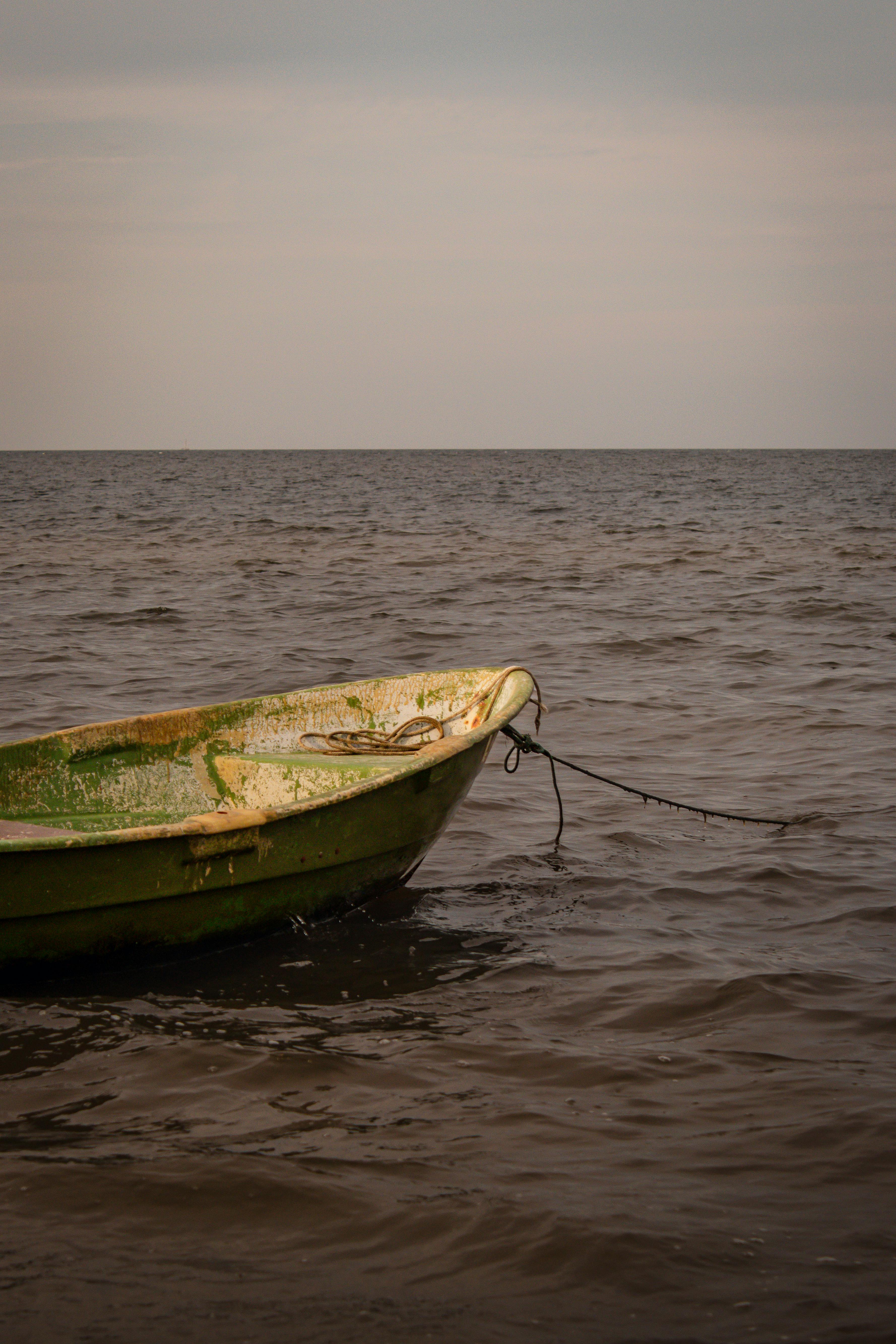 Empty Boat Moored · Free Stock Photo