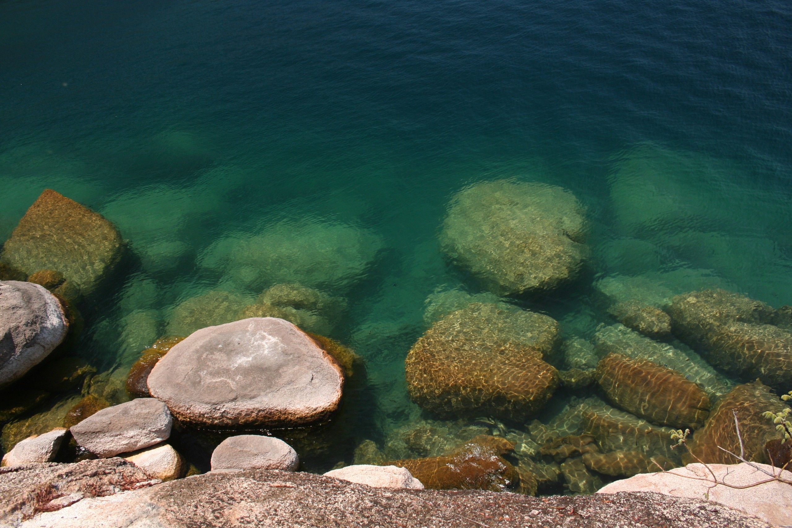 Under Water Rocks Photos, Download The BEST Free Under Water Rocks ...