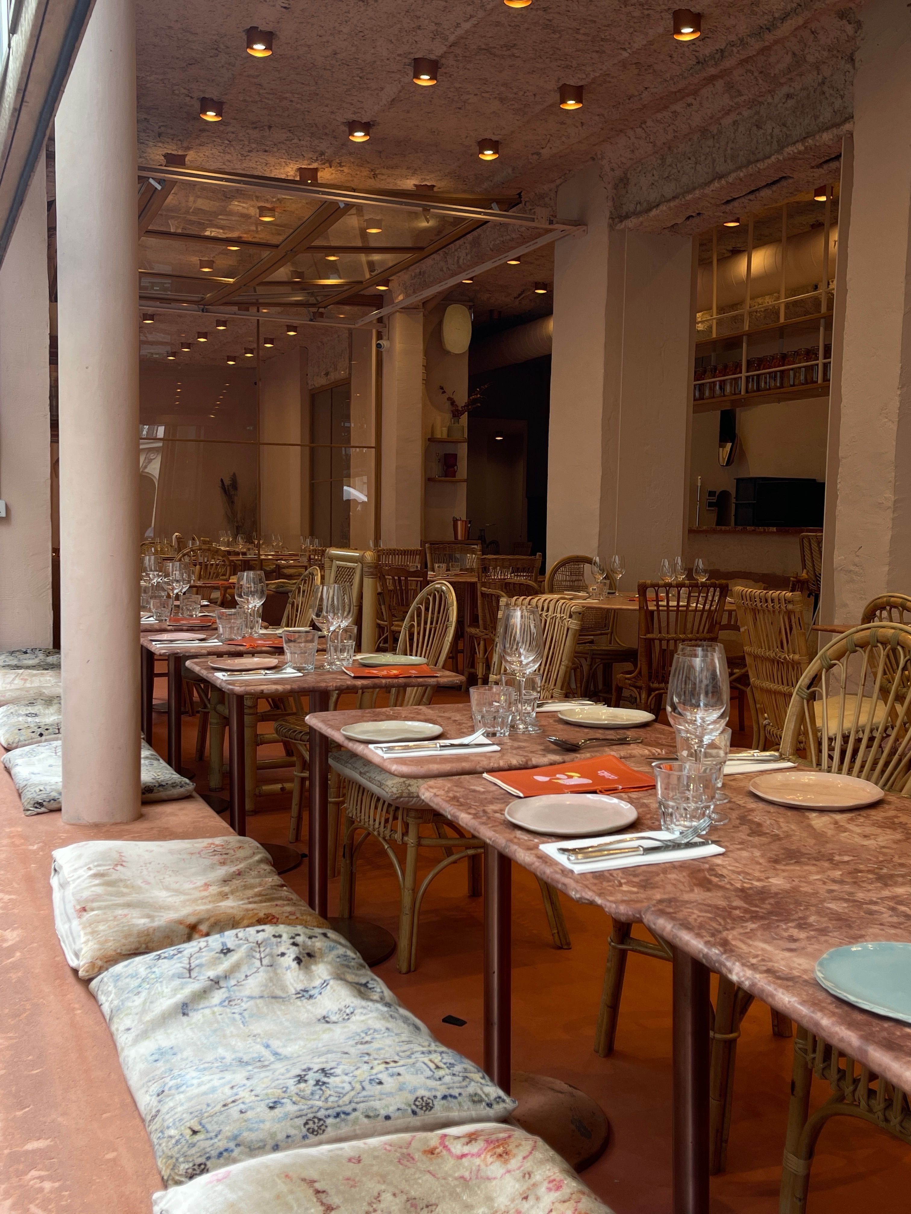Metropol Restaurant in Zurich, Switzerland · Free Stock Photo