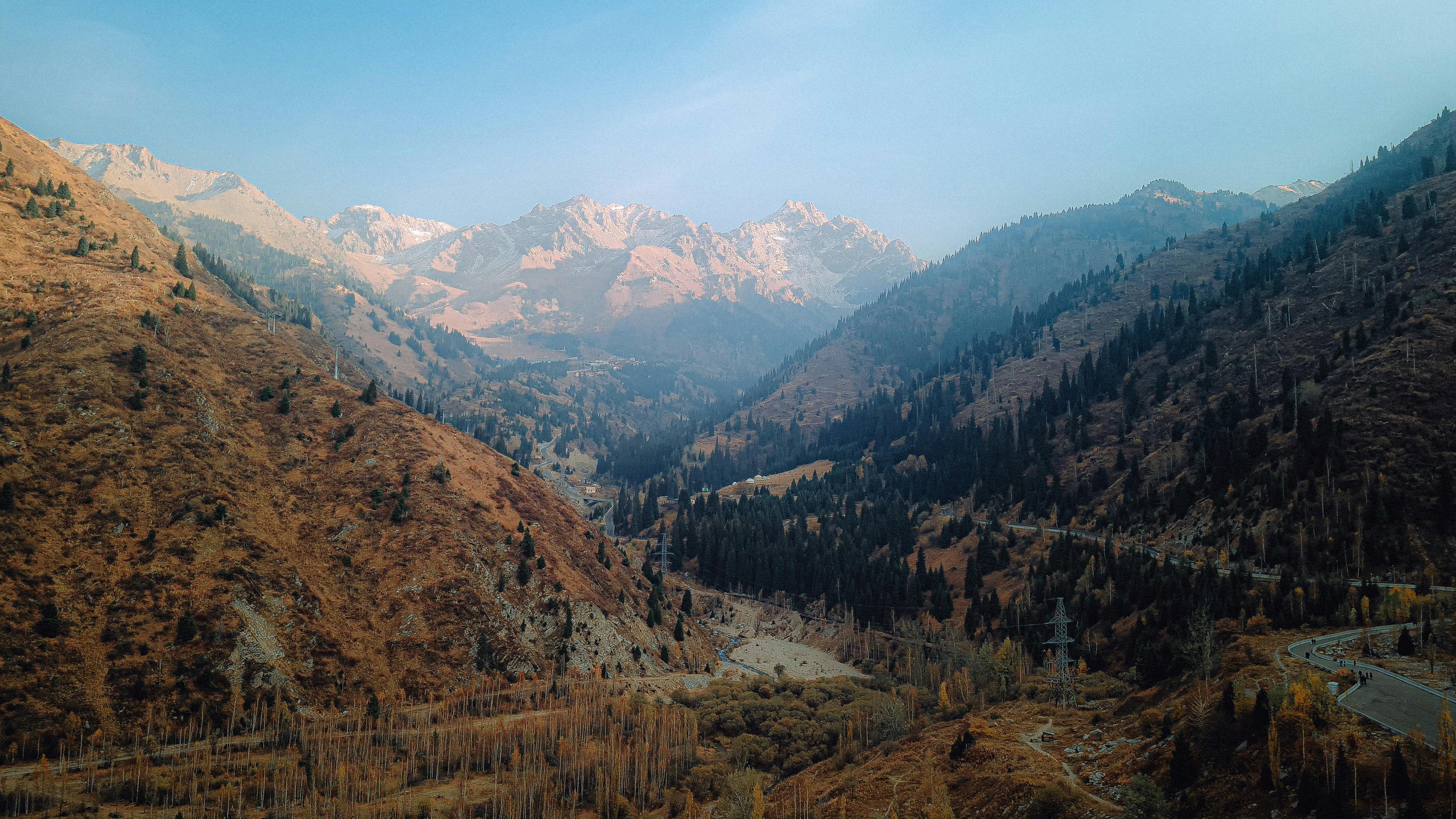 Valley in Shadow at Sunset · Free Stock Photo