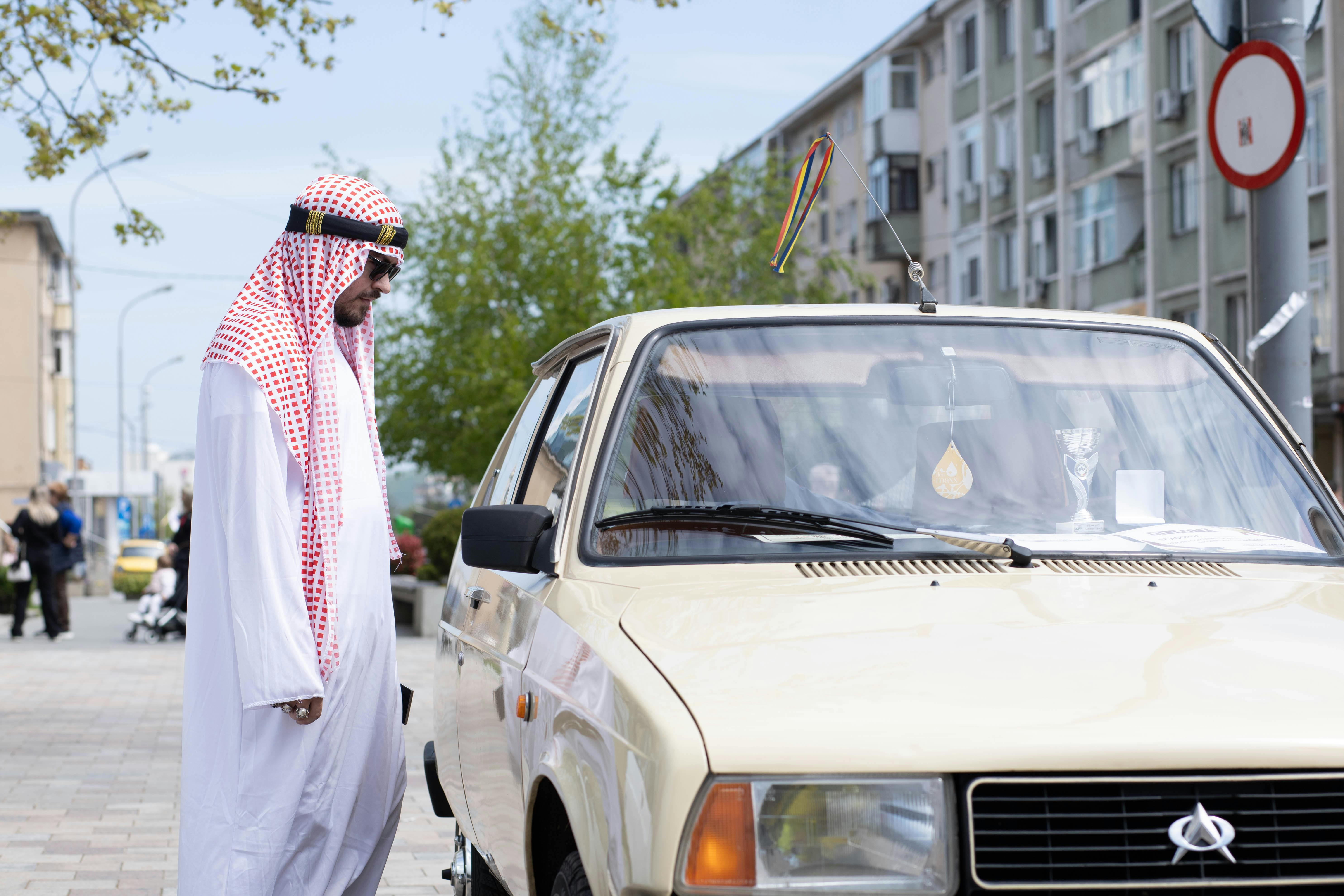 Arab Car Photos, Download The BEST Free Arab Car Stock Photos & HD Images