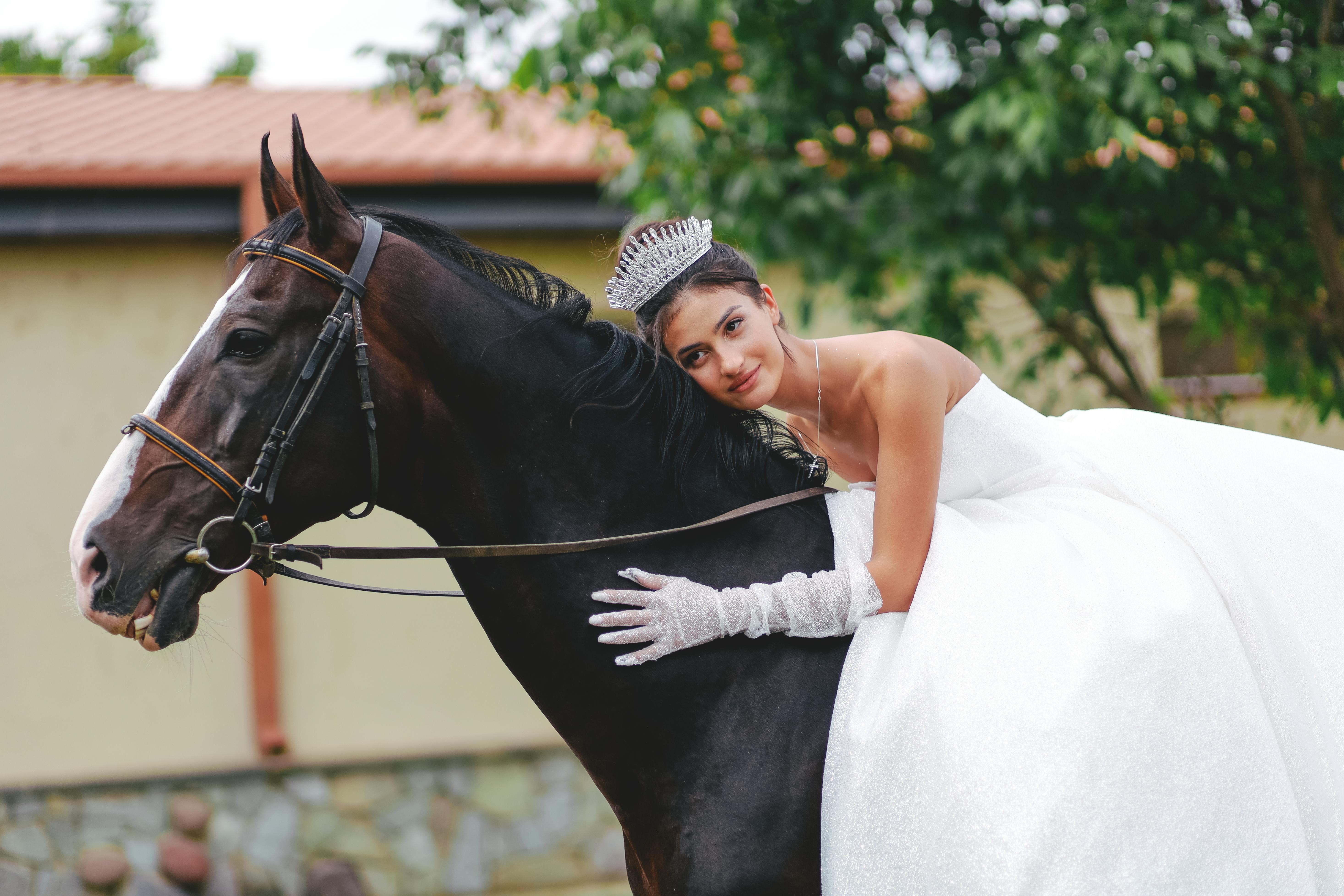 Bride Riding Horse Photos, Download The BEST Free Bride Riding Horse ...