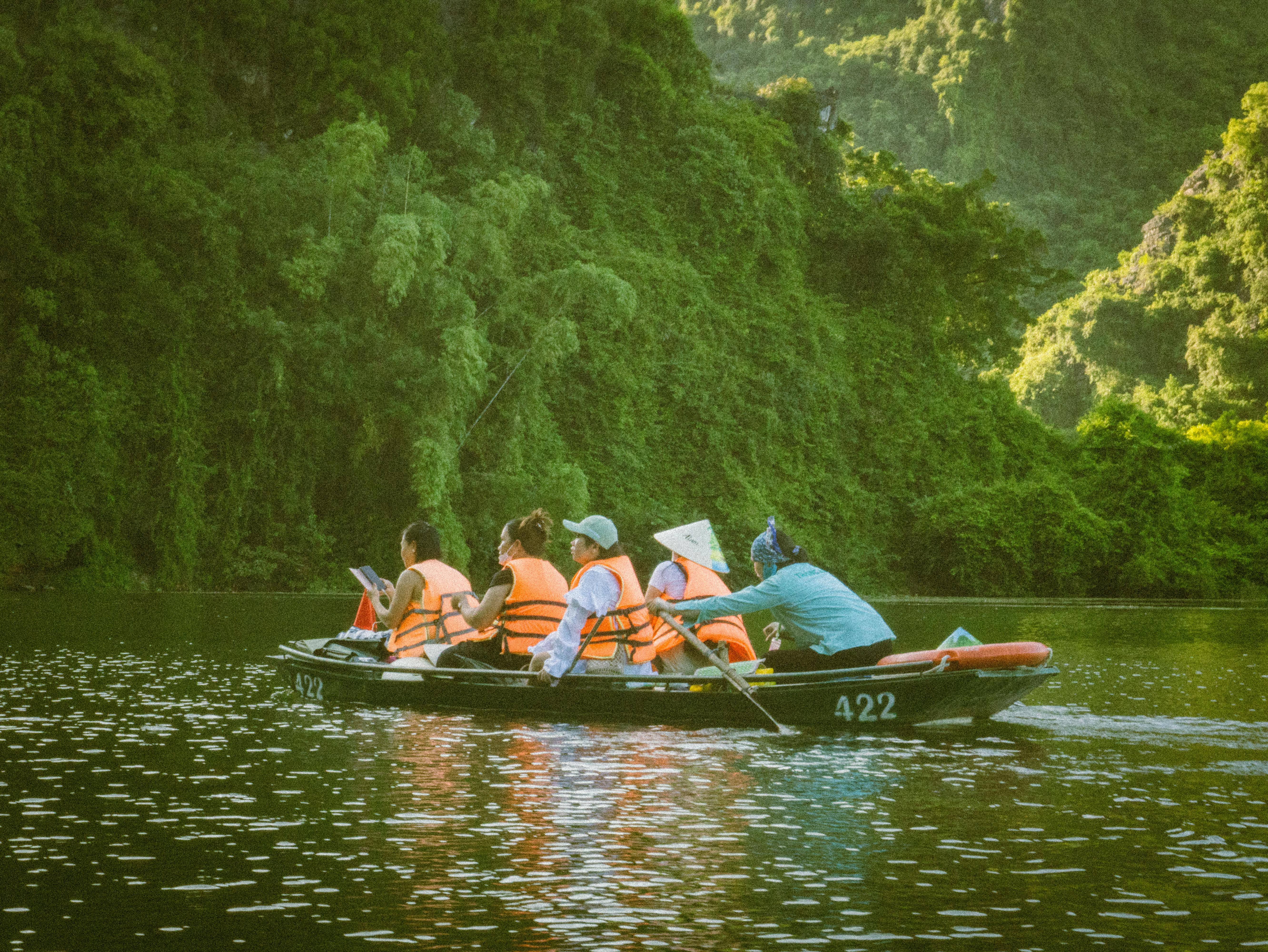 Women Rowing on Boat on River · Free Stock Photo