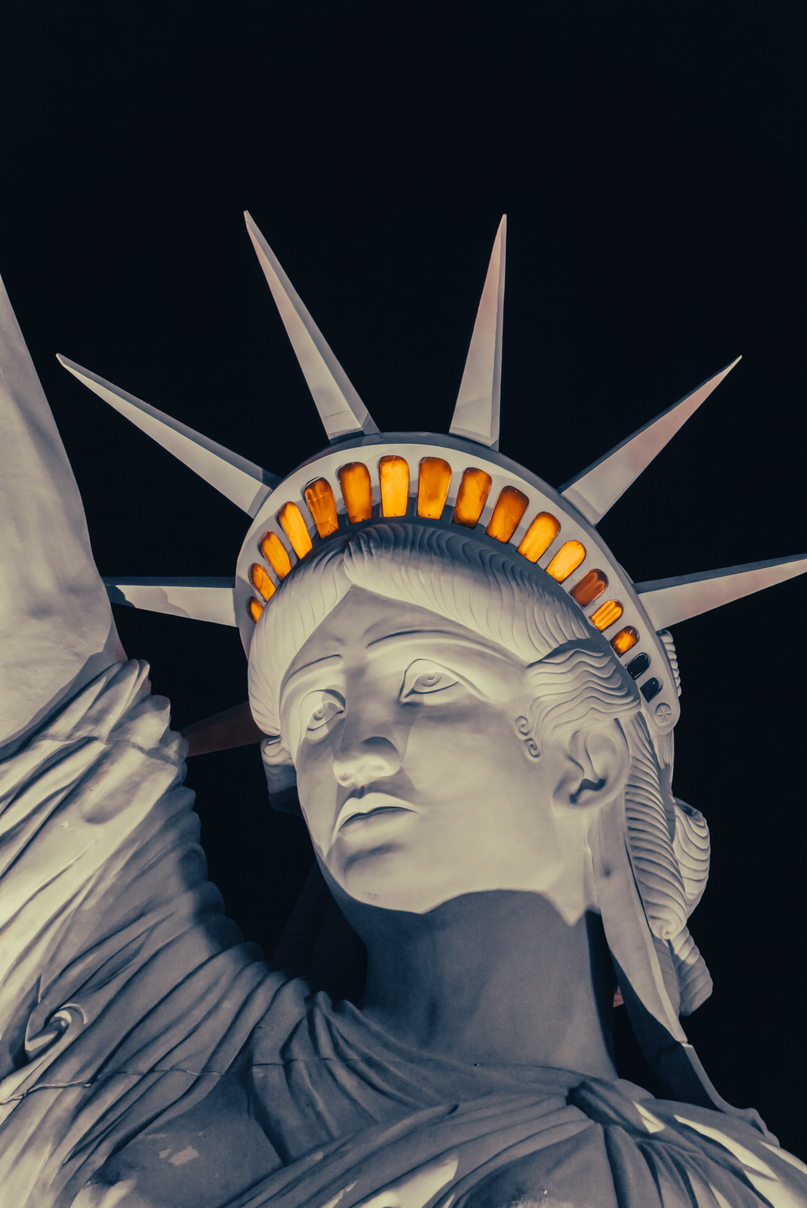 Statue Of Liberty Night Images Photos, Download The BEST Free Statue Of ...
