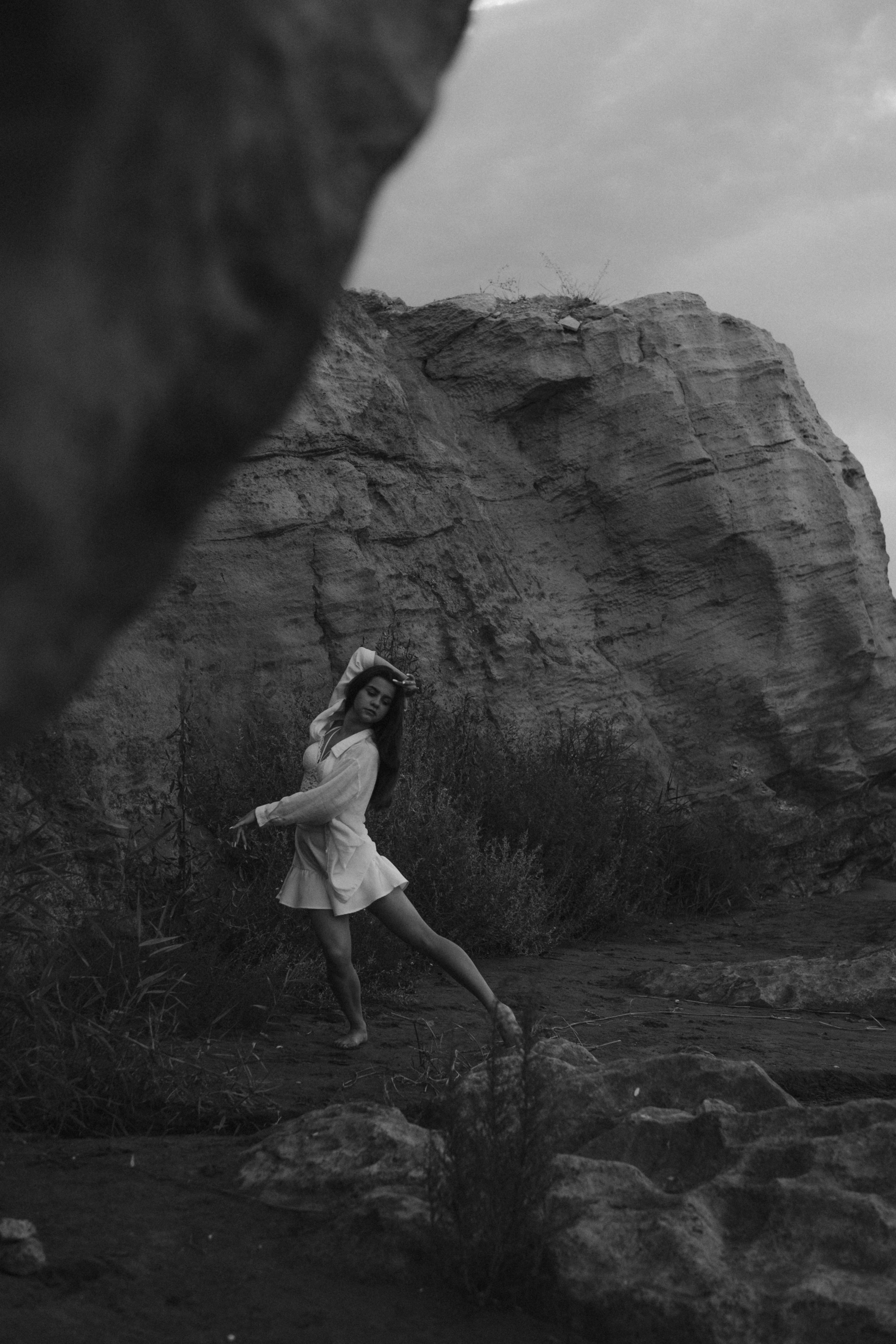 Posing Model in Black and White · Free Stock Photo