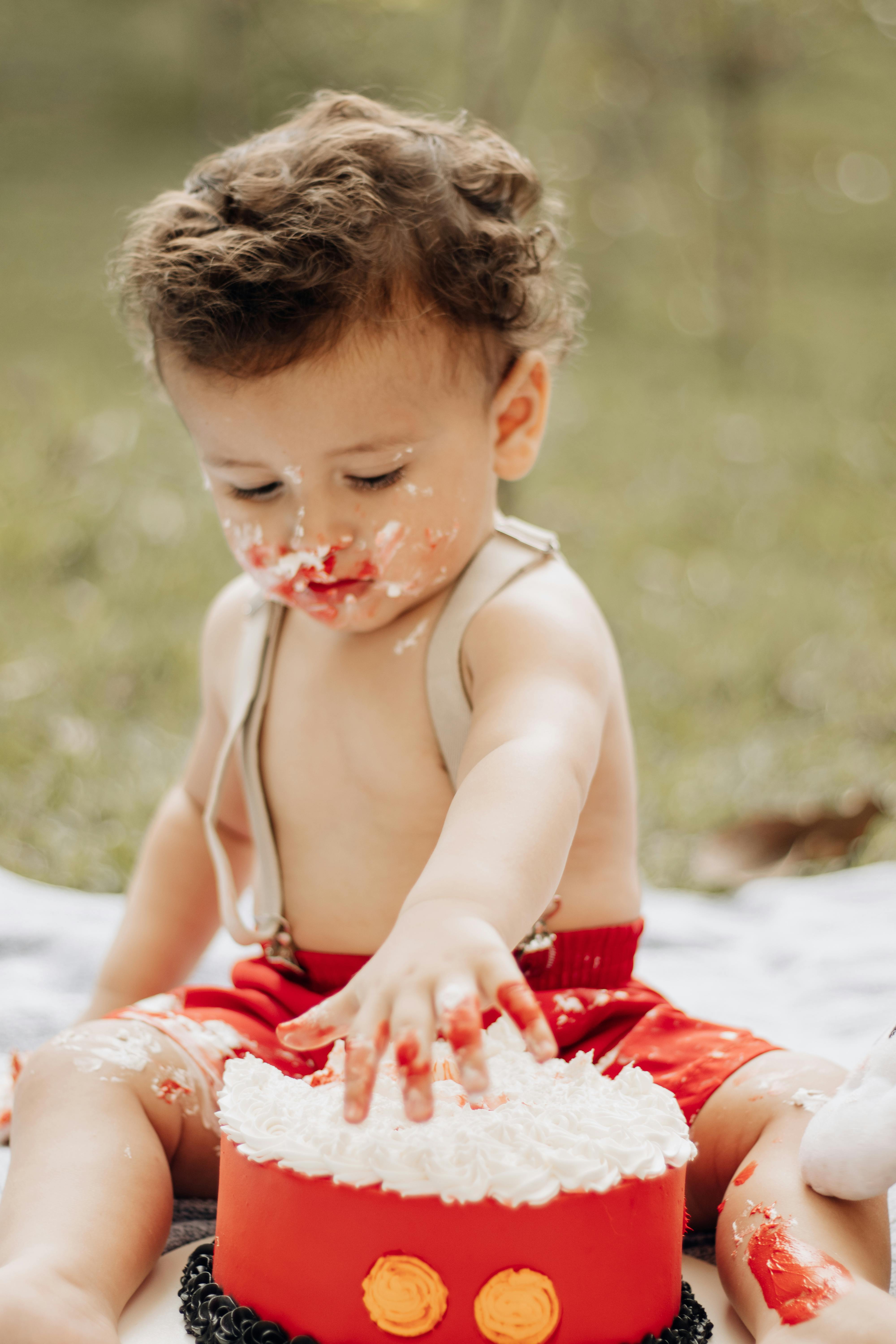 Messy Eating Photos, Download The BEST Free Messy Eating Stock Photos ...