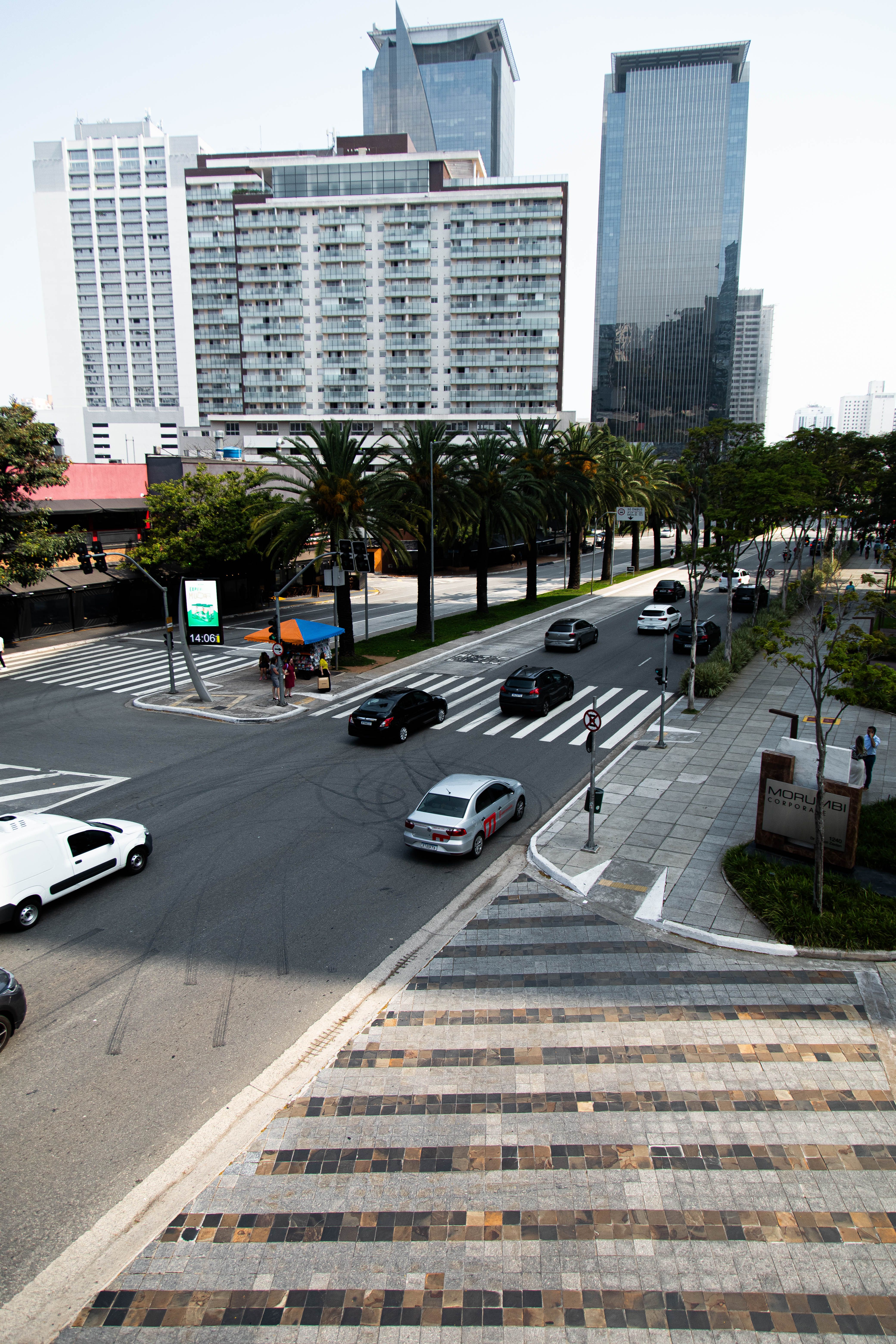 Cars on Street in City · Free Stock Photo