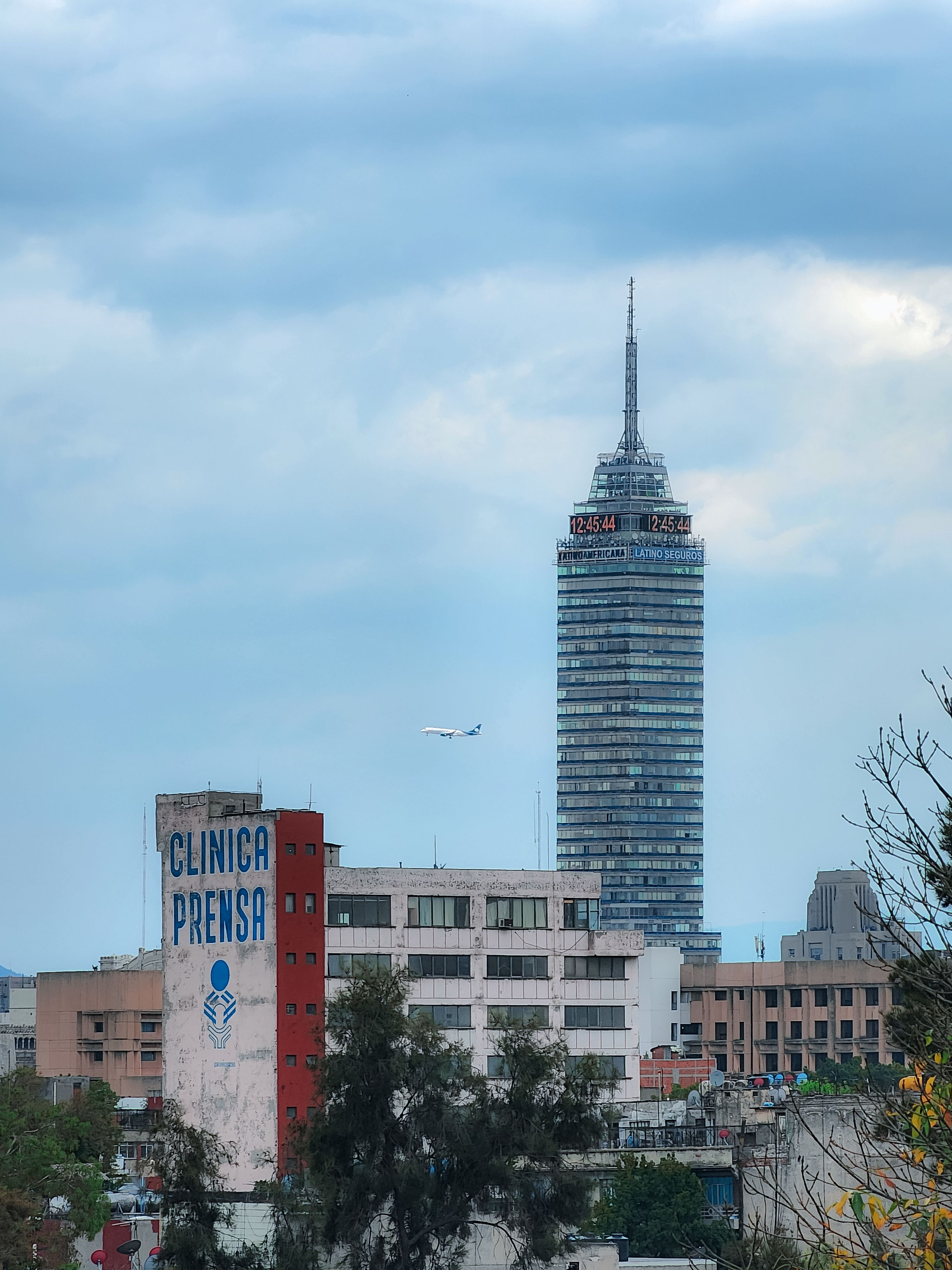 Latin American Tower in Mexico City · Free Stock Photo