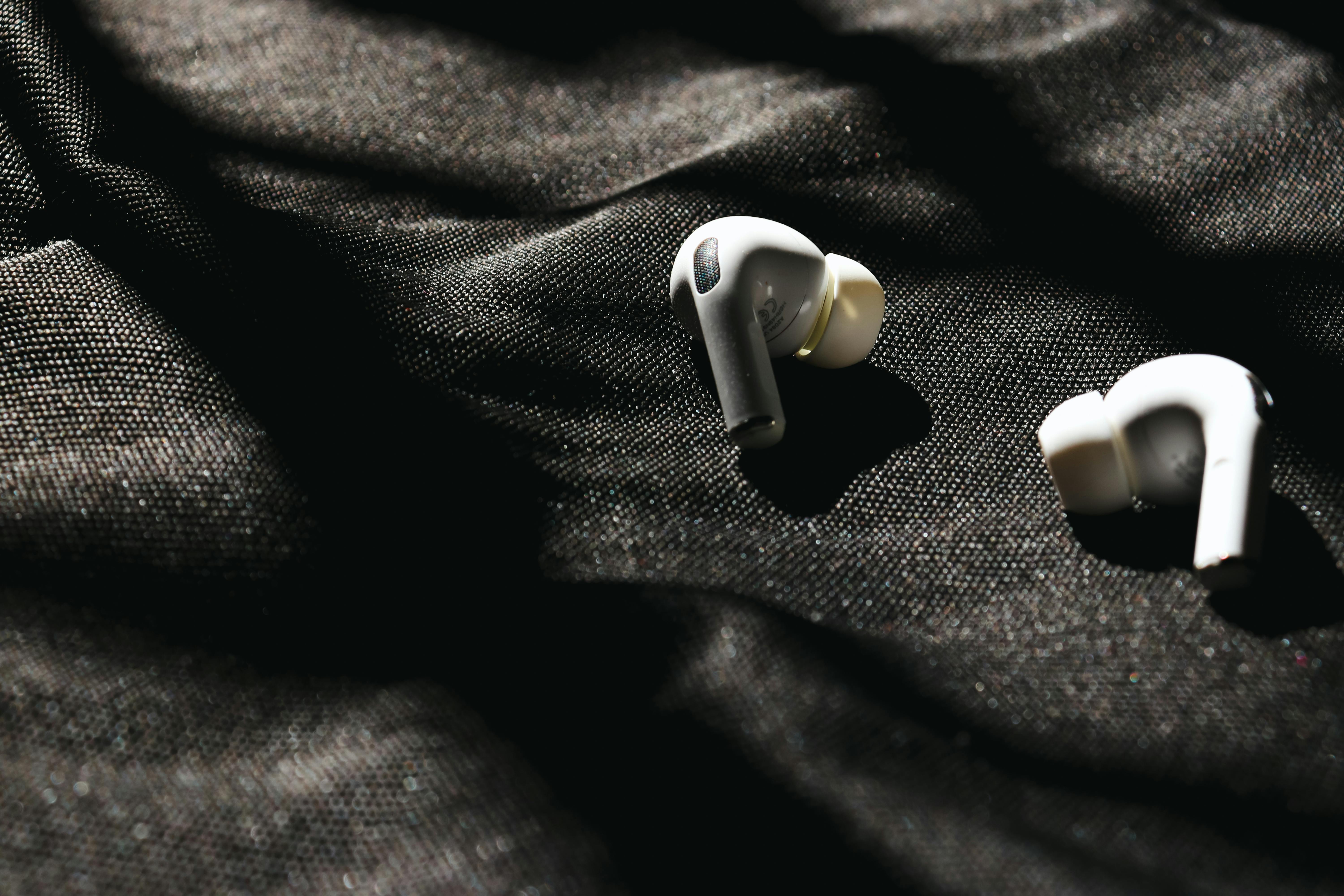 Close-Up Photo of Apple Airpods · Free Stock Photo