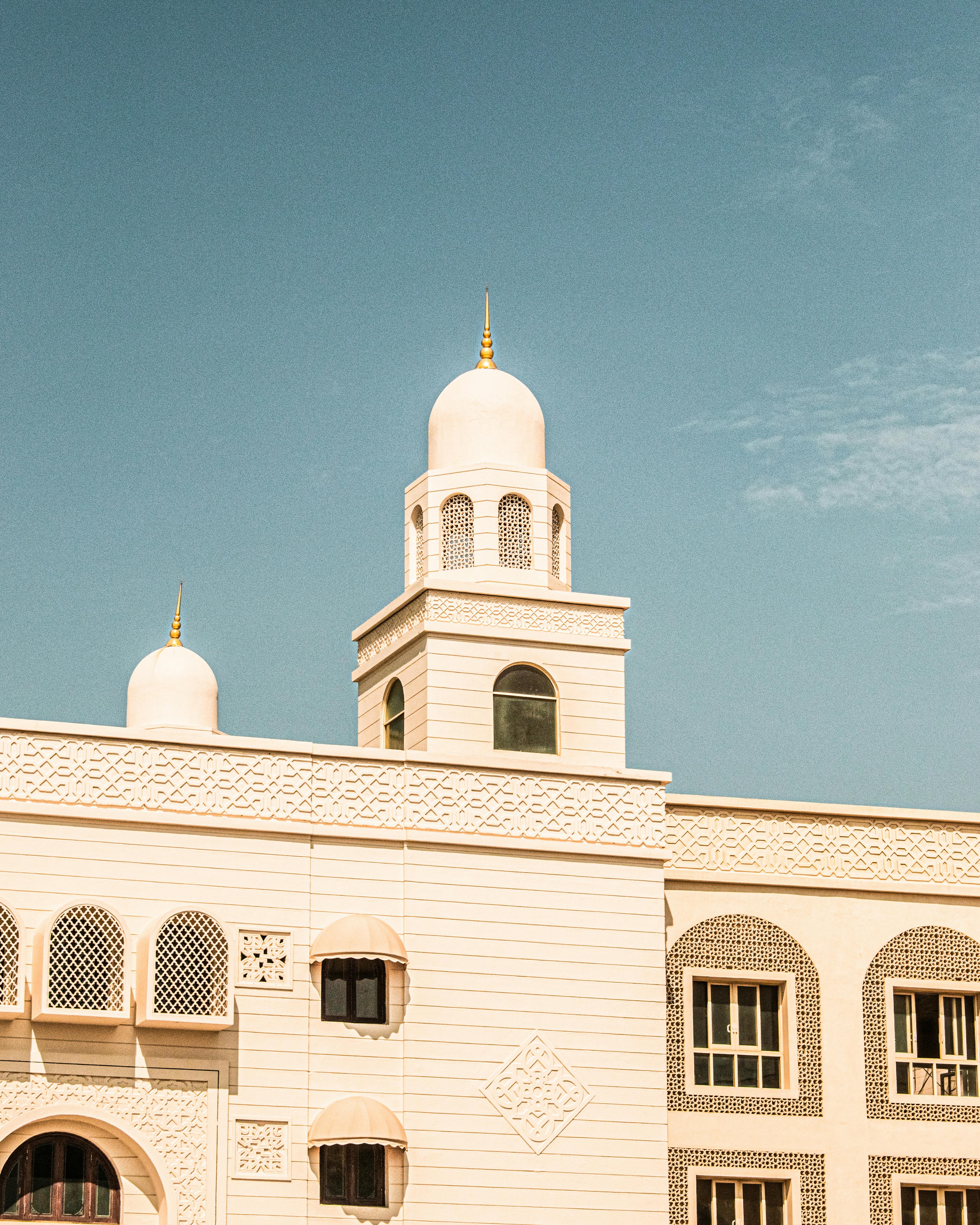 Facade of Dawoodi Bohra Mosque in Colombo Sri Lanka · Free Stock Photo