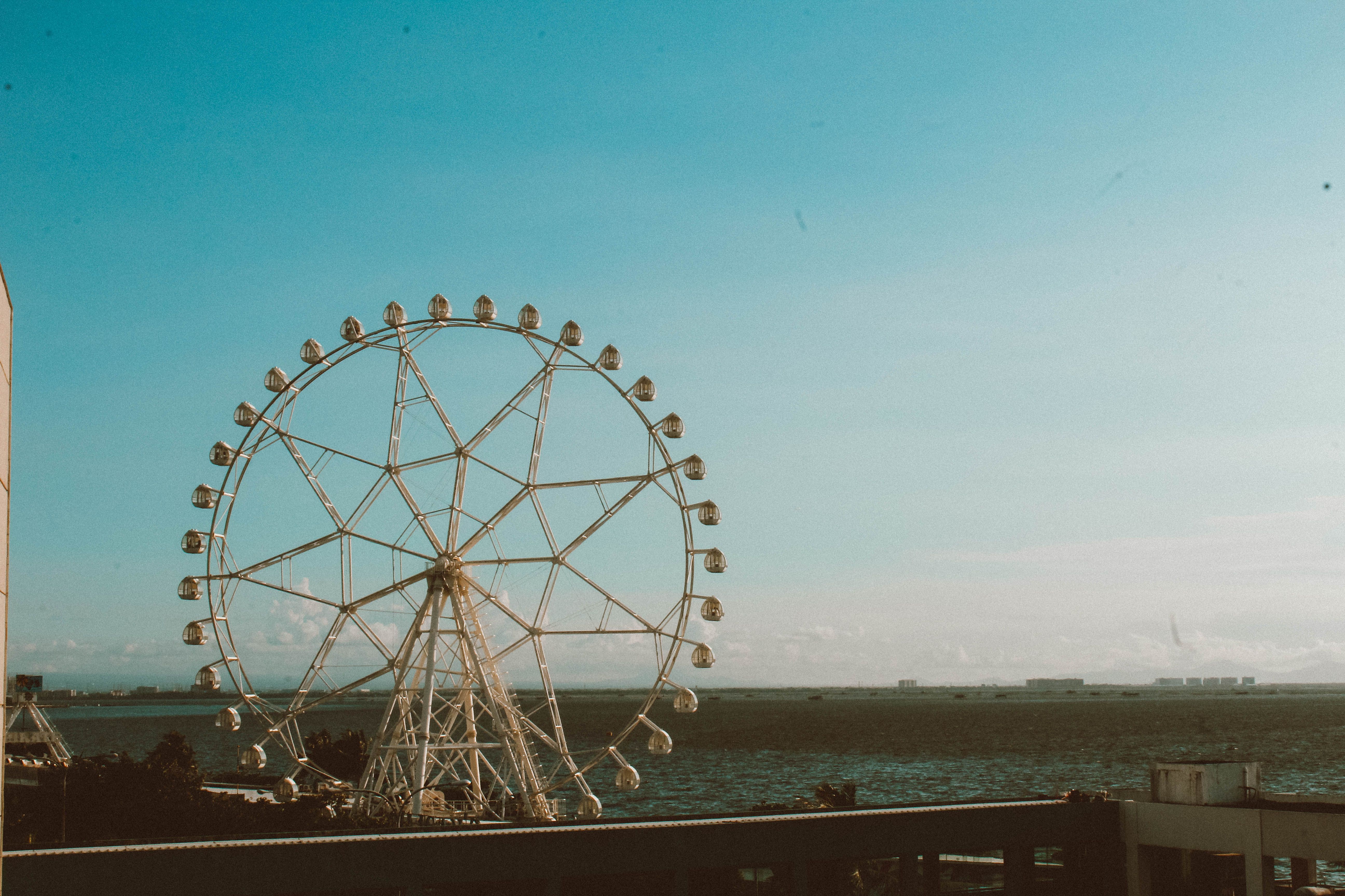 Ferris Wheel in Seaside · Free Stock Photo