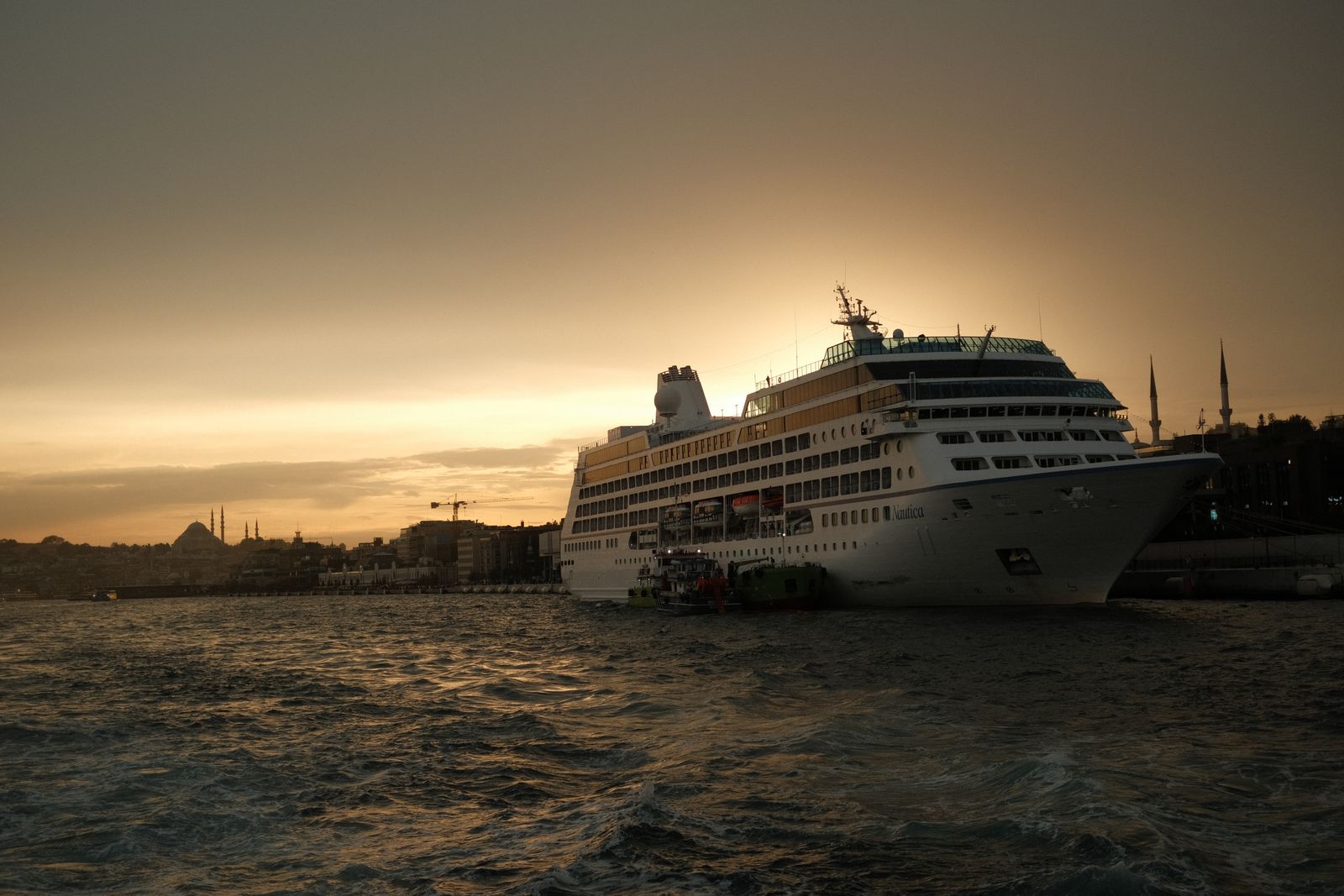 Cruise Ship Aesthetic Desktop Wallpaper Photos, Download The BEST Free ...