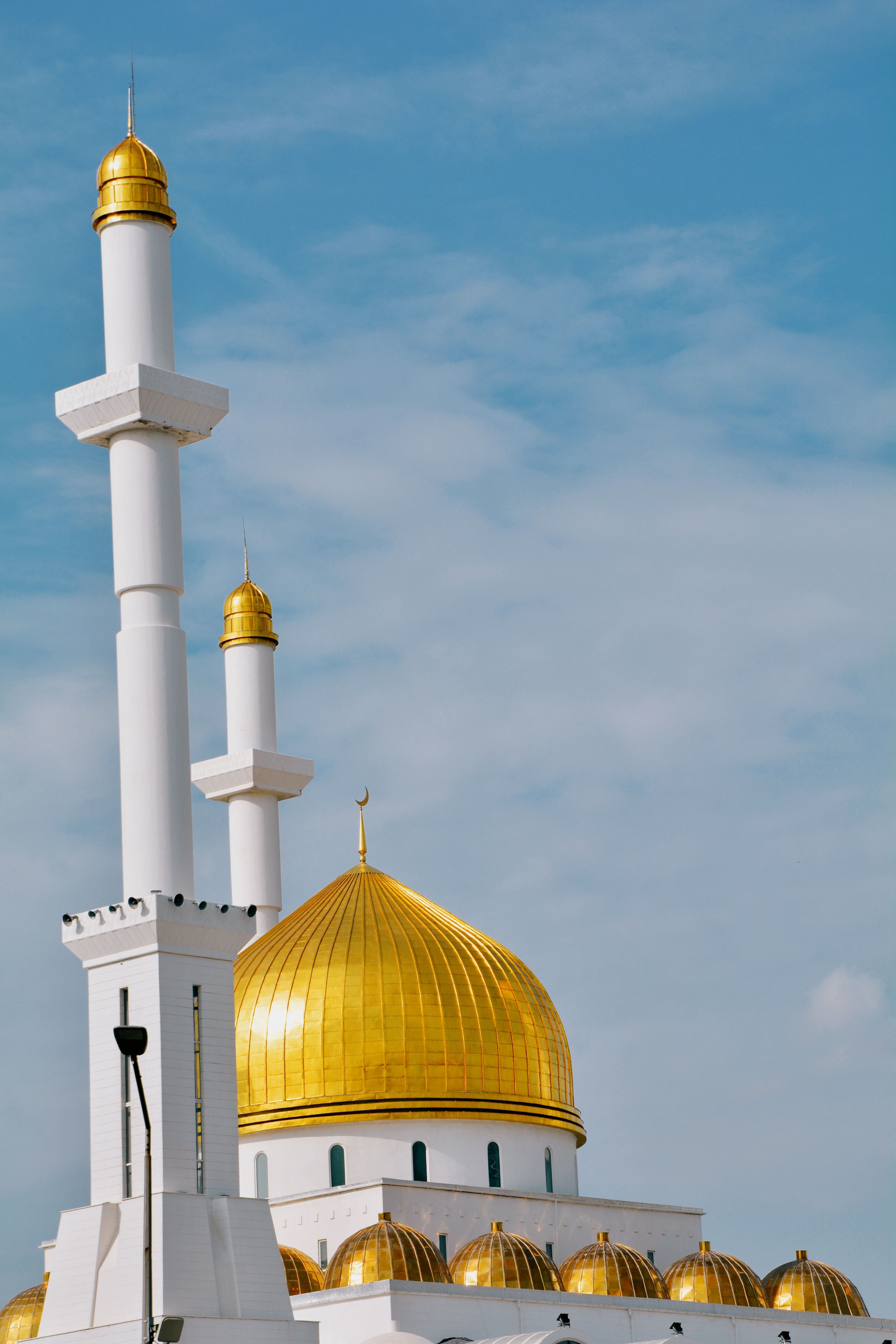 Golden Shrine of Imam Hossain in Karbela in Iraq · Free Stock Photo