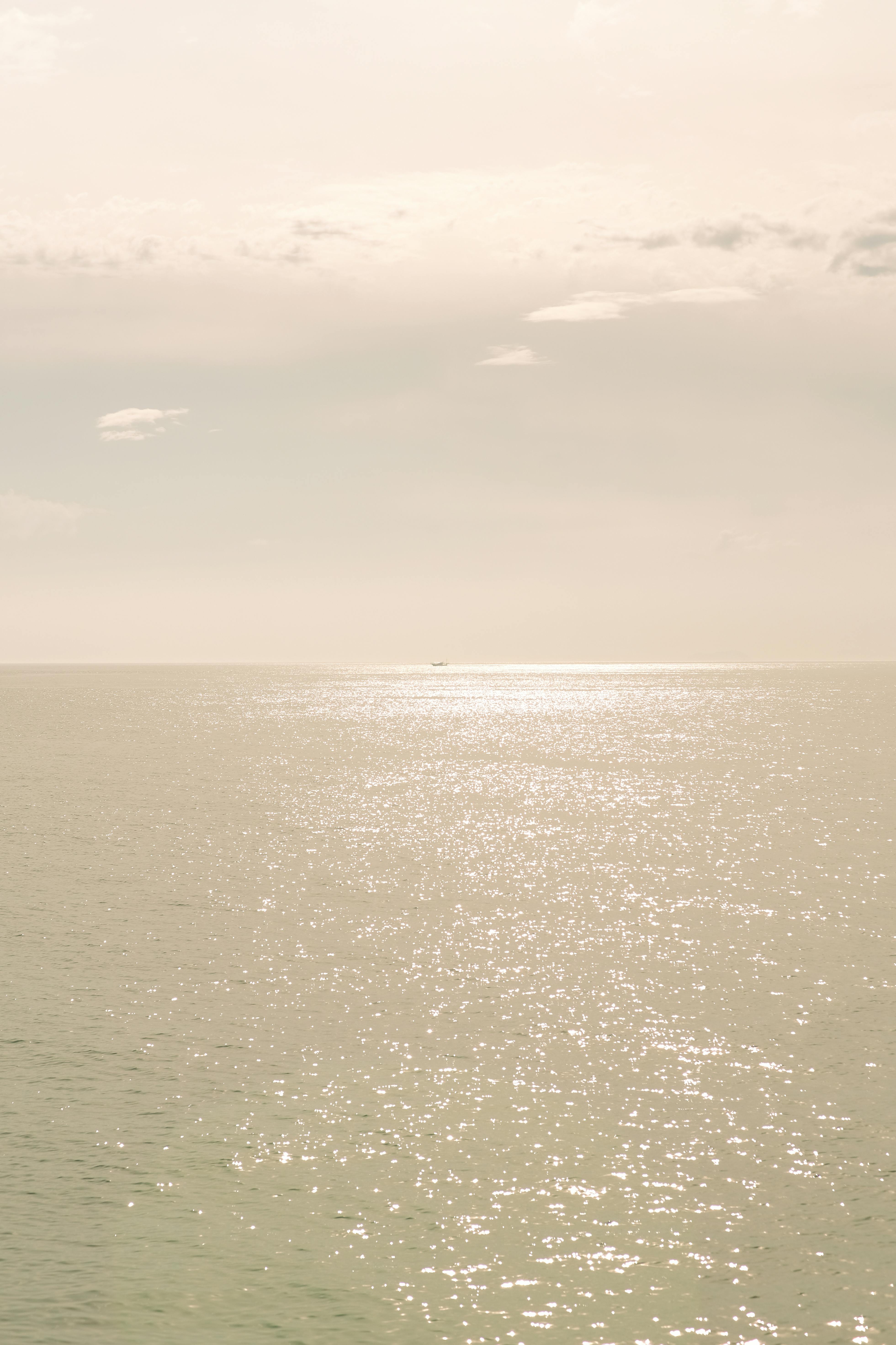 Sun Shining on Water Surface · Free Stock Photo