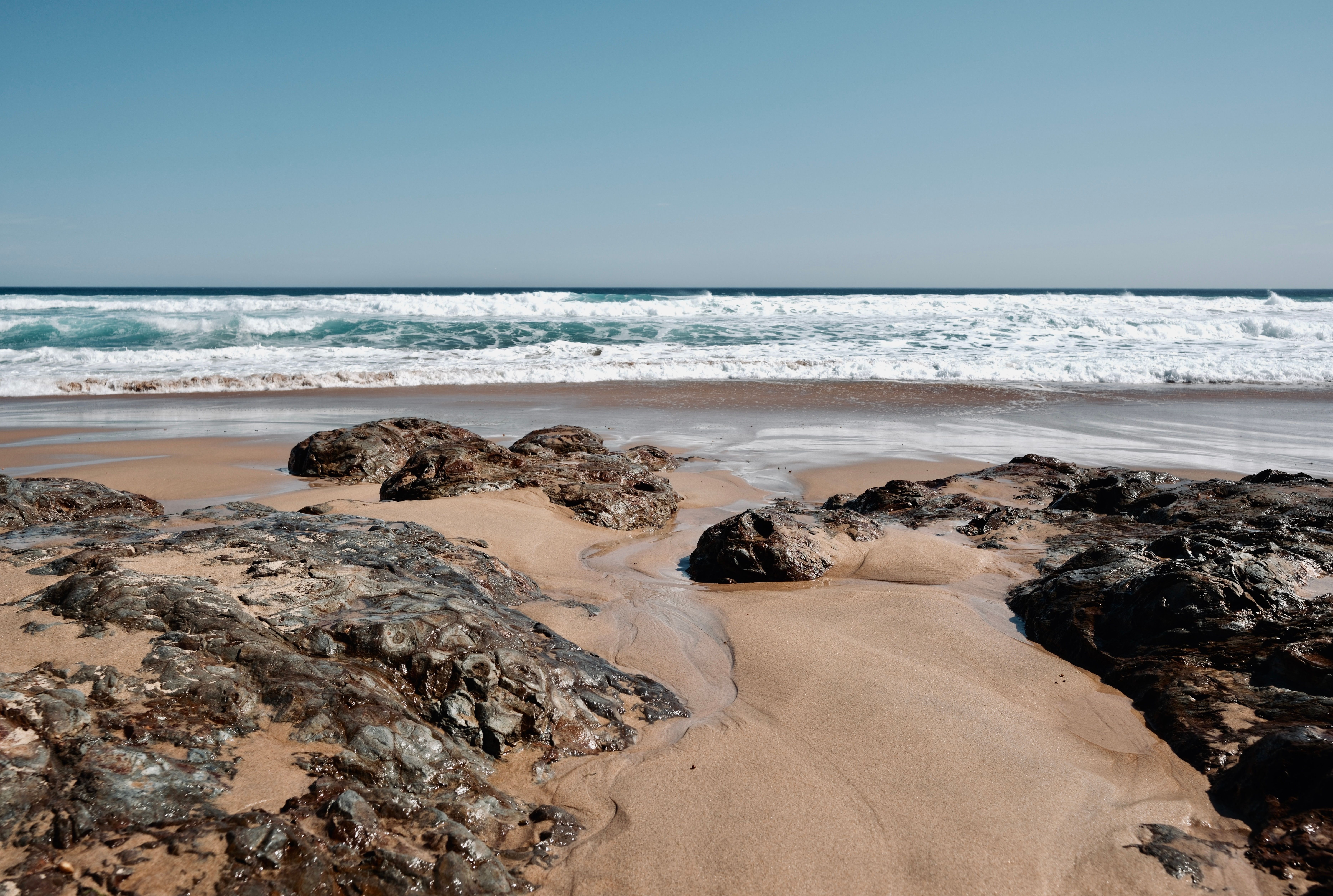 Rocks on Beach · Free Stock Photo
