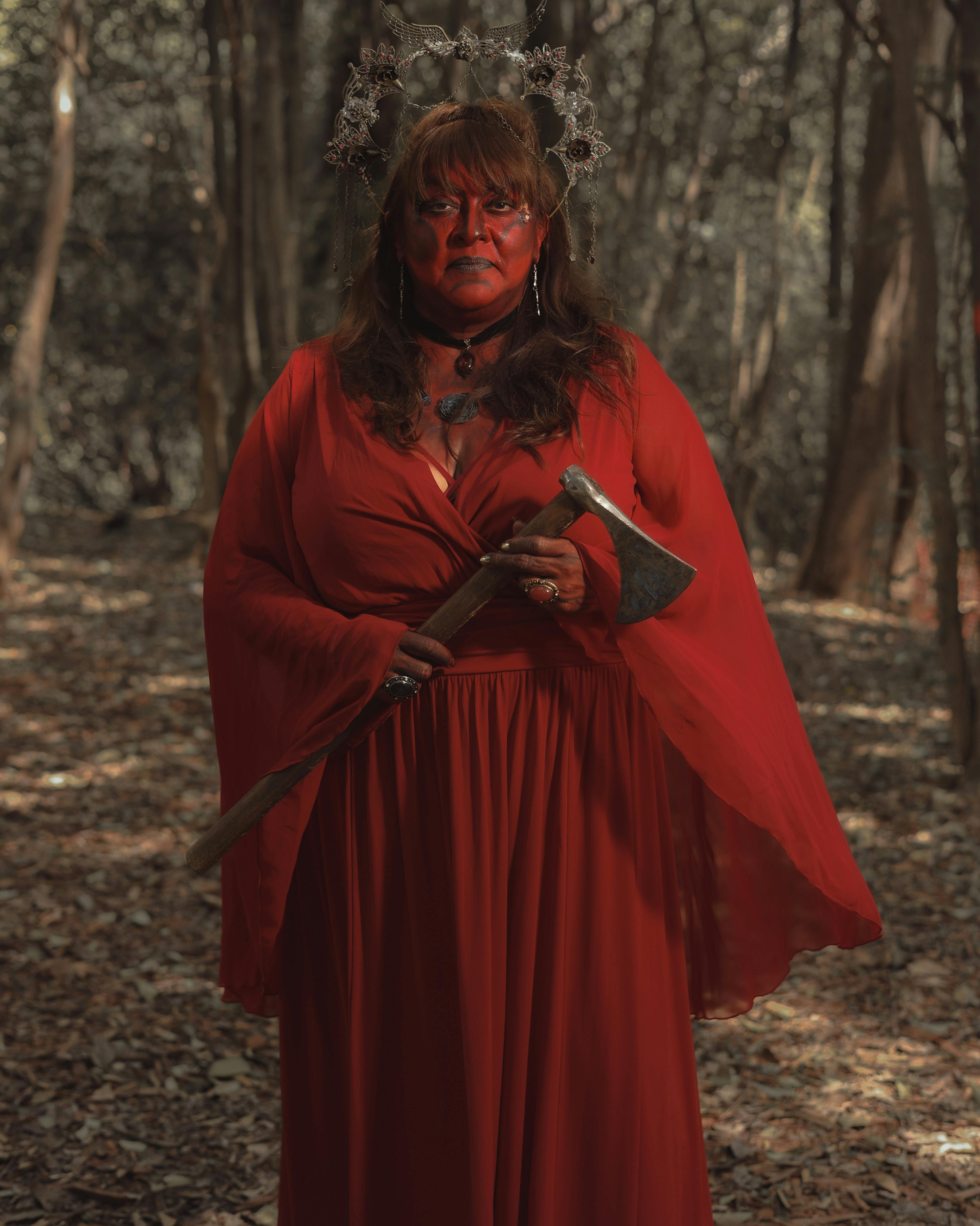 Menacing Woman Poses Photos, Download The BEST Free Menacing Woman ...