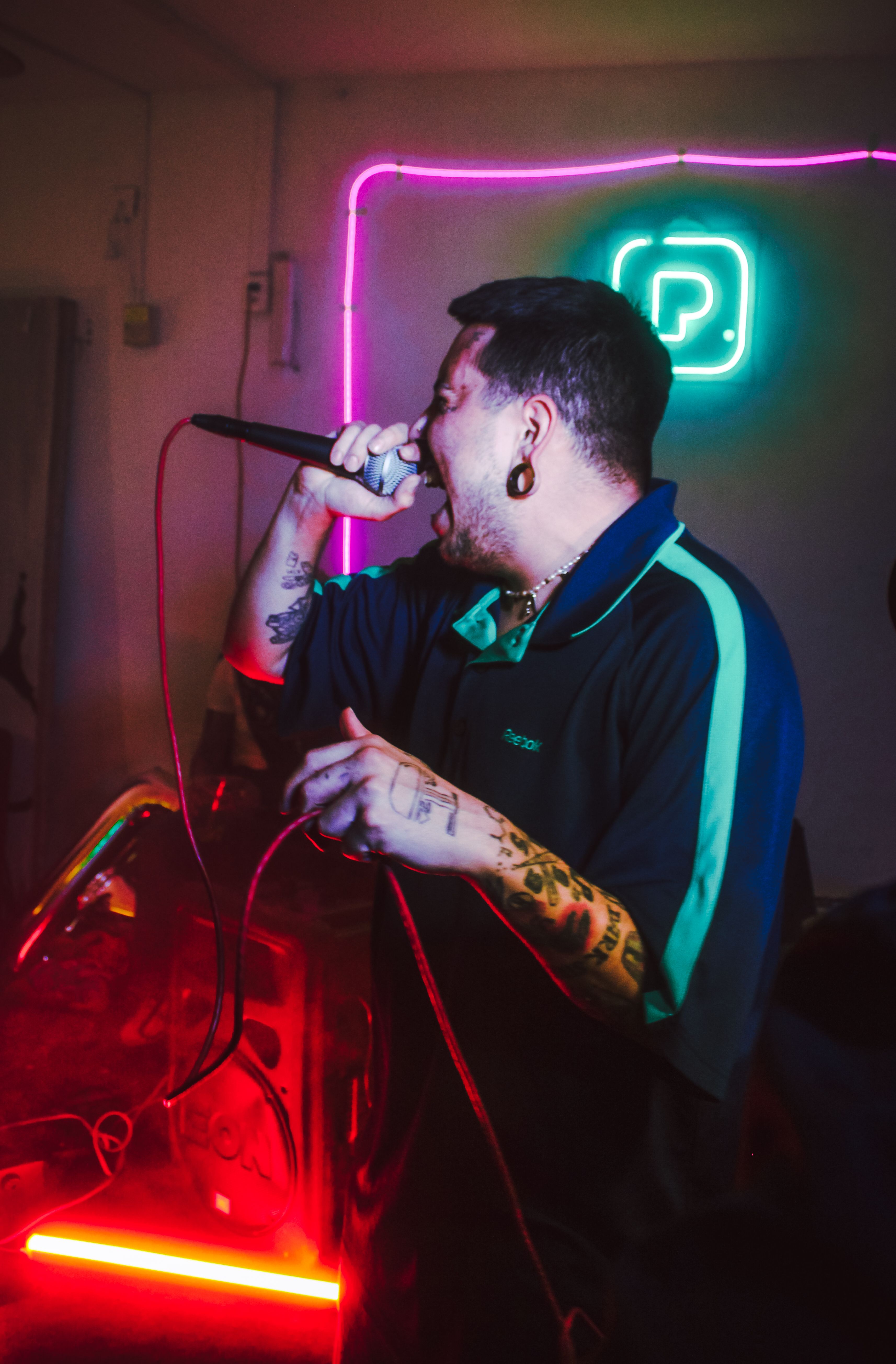 Man Singing in Nightclub · Free Stock Photo