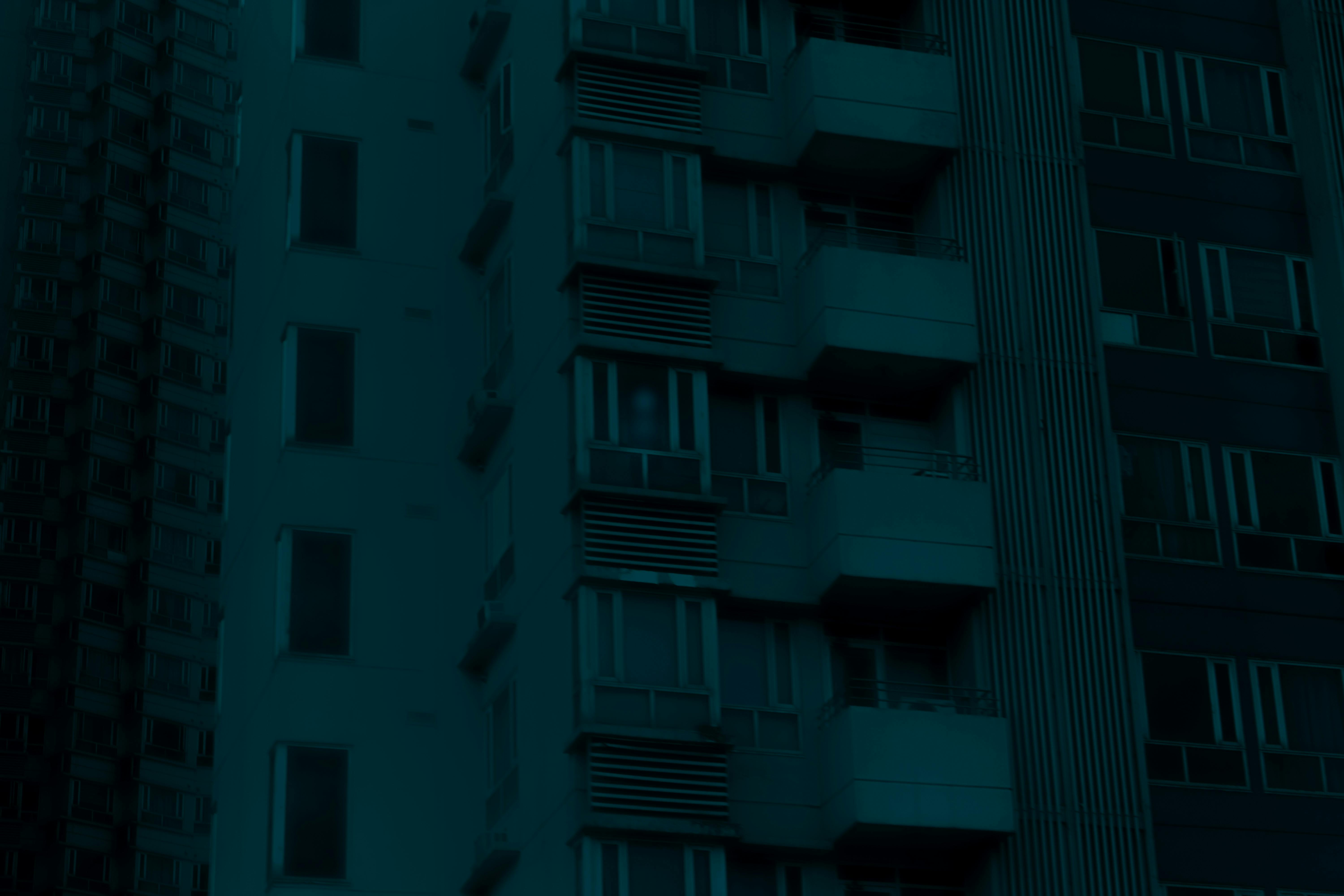 Wall of Block of Flats at Night · Free Stock Photo