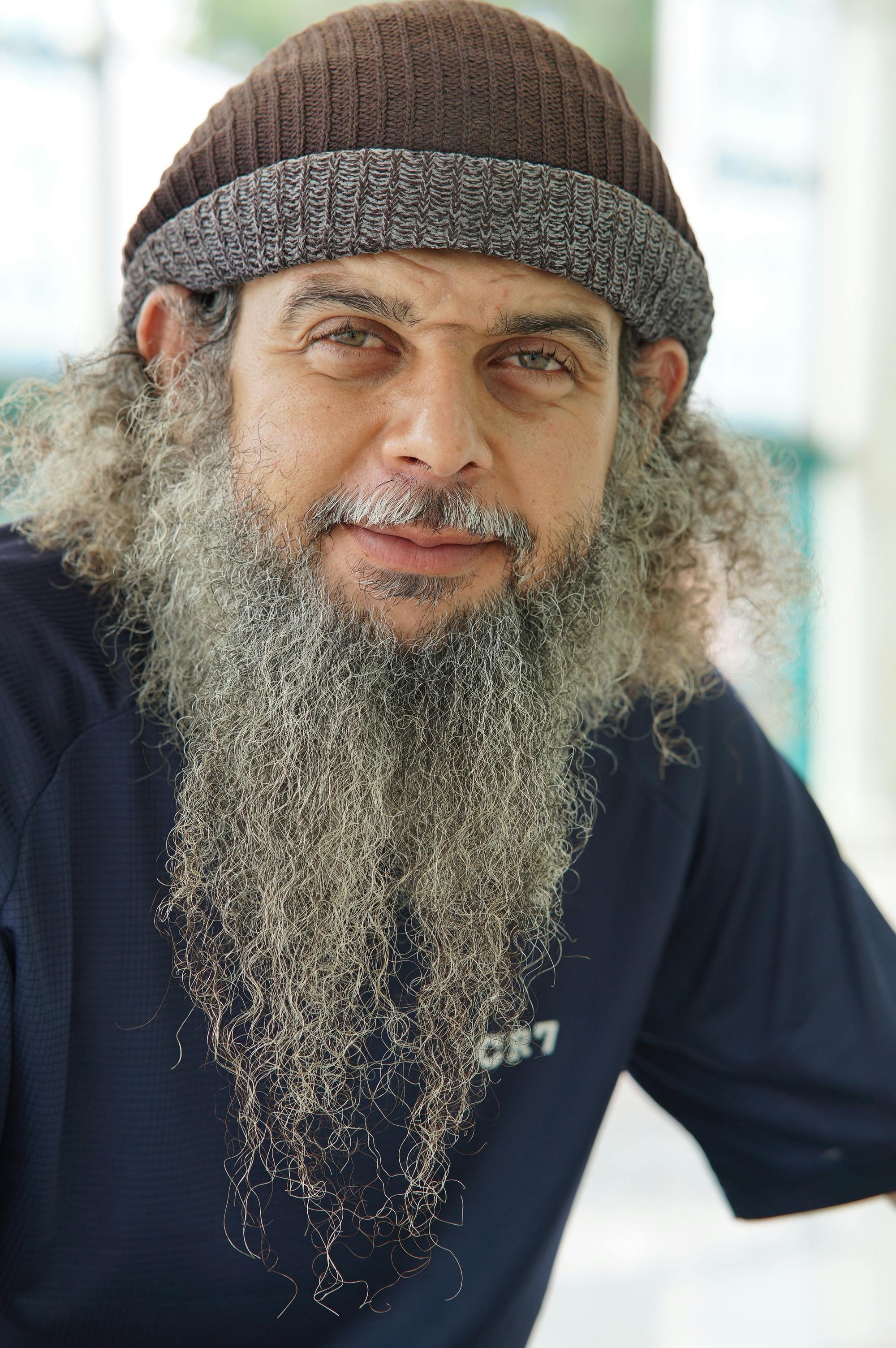 Face Of A Man With Nice Background Photos, Download The BEST Free Face ...