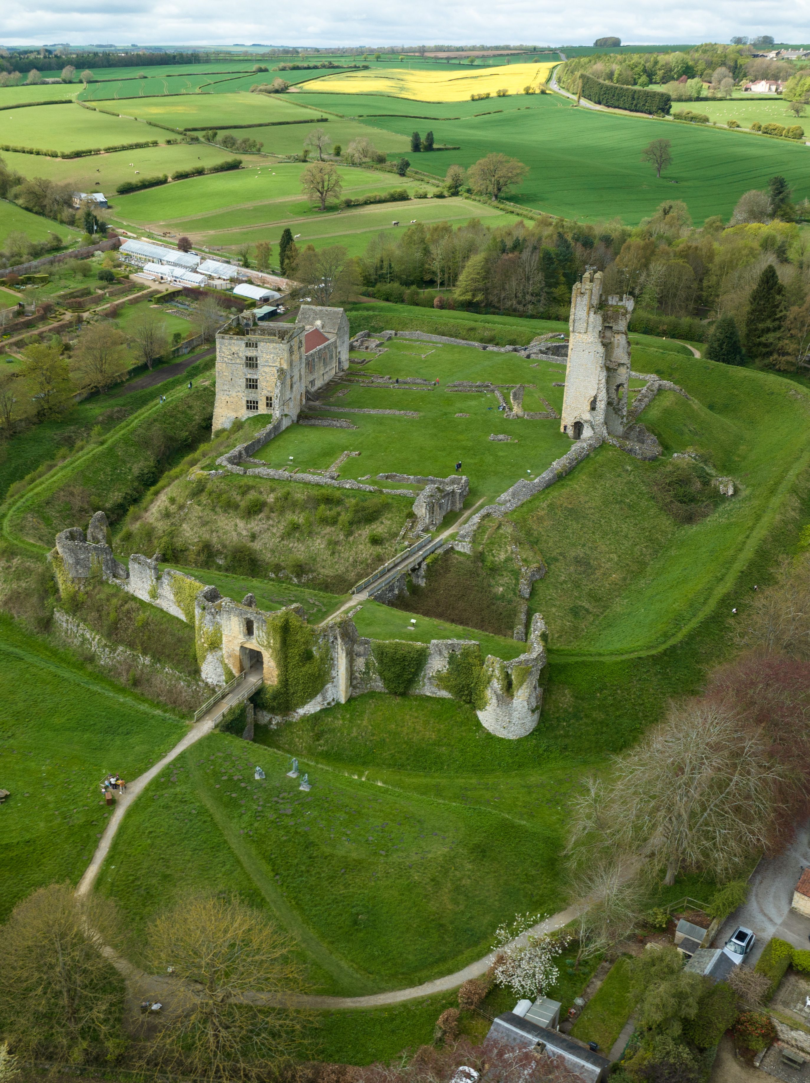 Castles Ruins Photos, Download The BEST Free Castles Ruins Stock Photos ...
