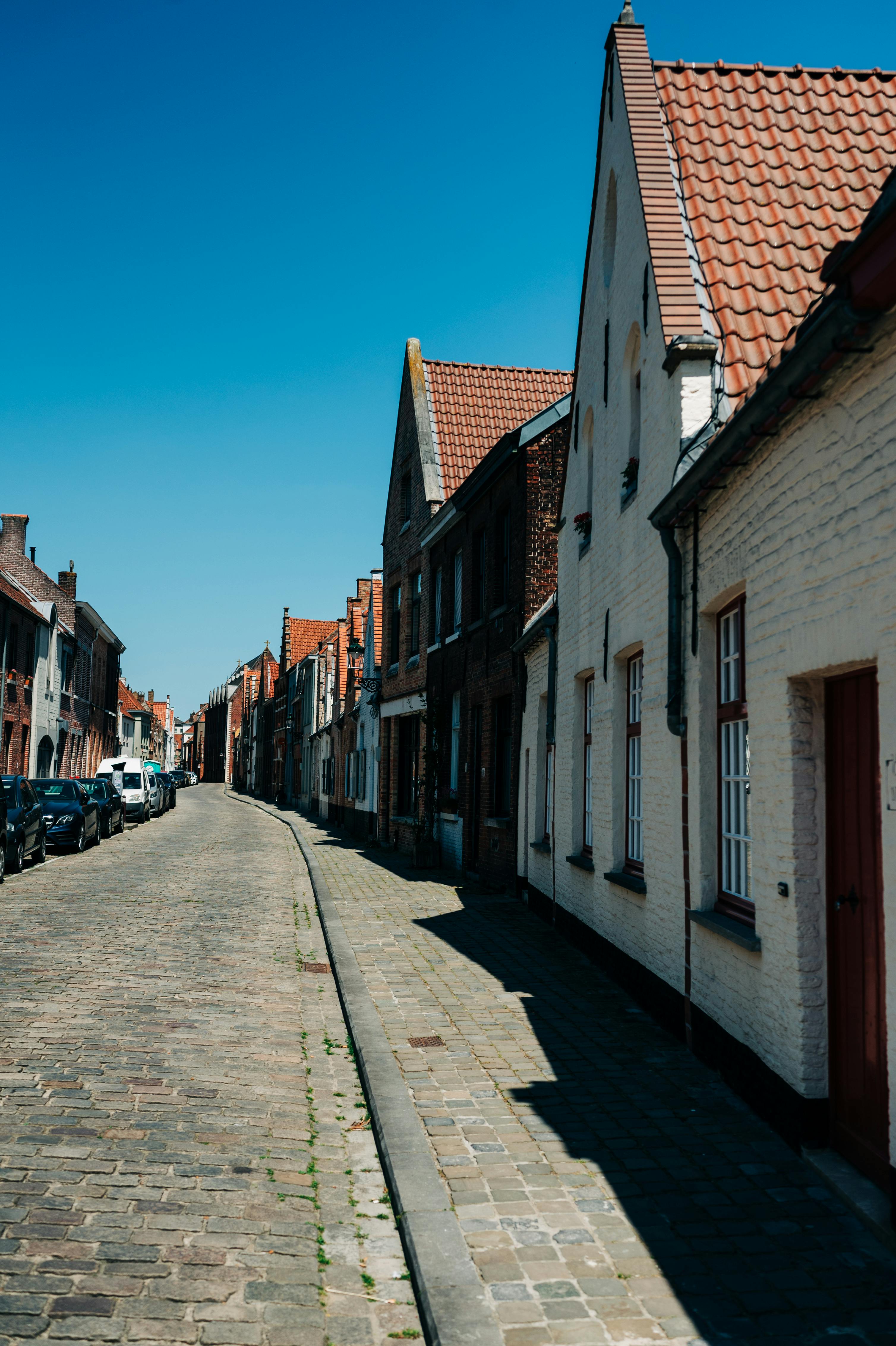 Cars On The Street Photos, Download The BEST Free Cars On The Street ...