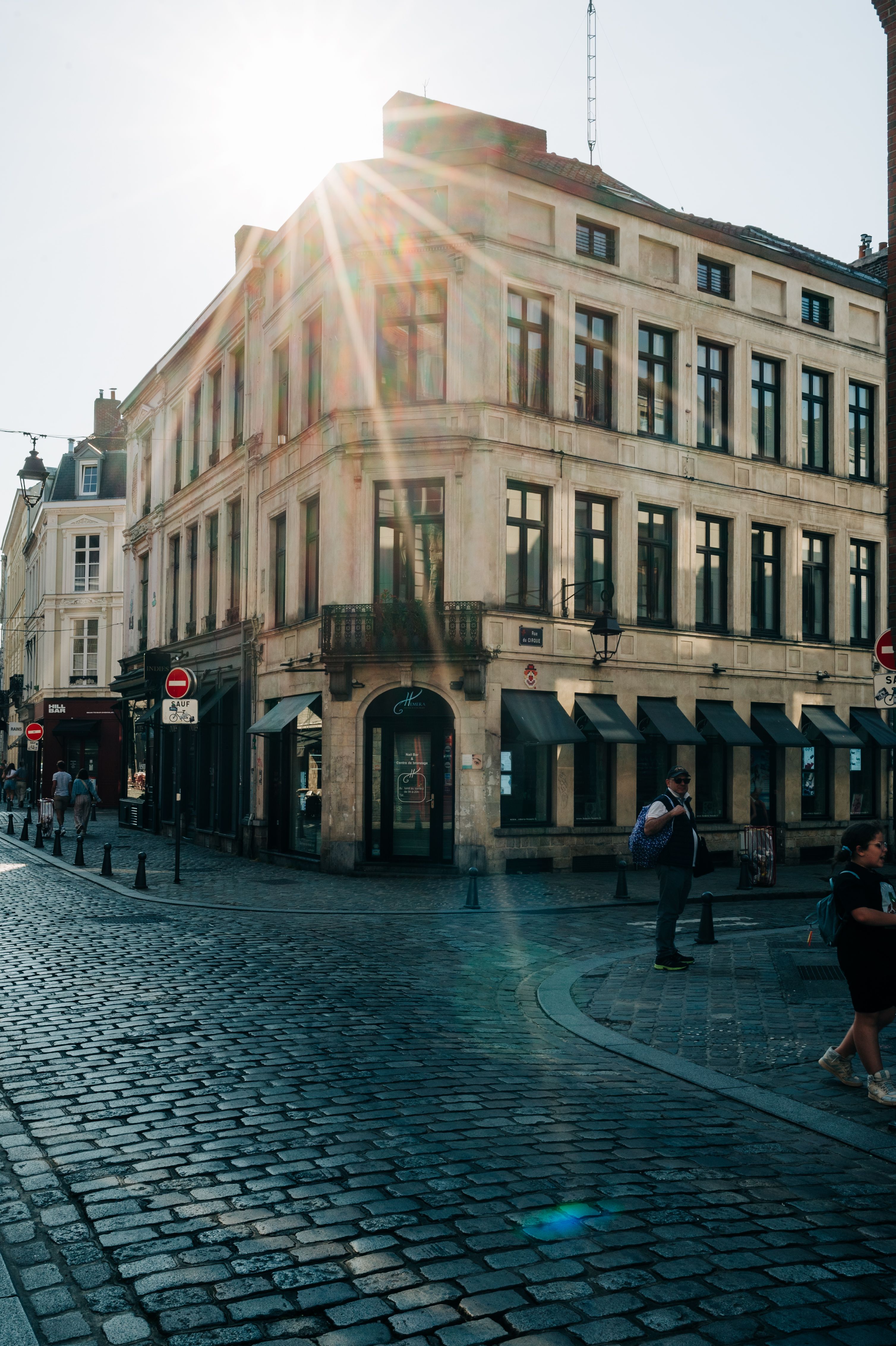 Cobblestone Street in City at Sunset · Free Stock Photo