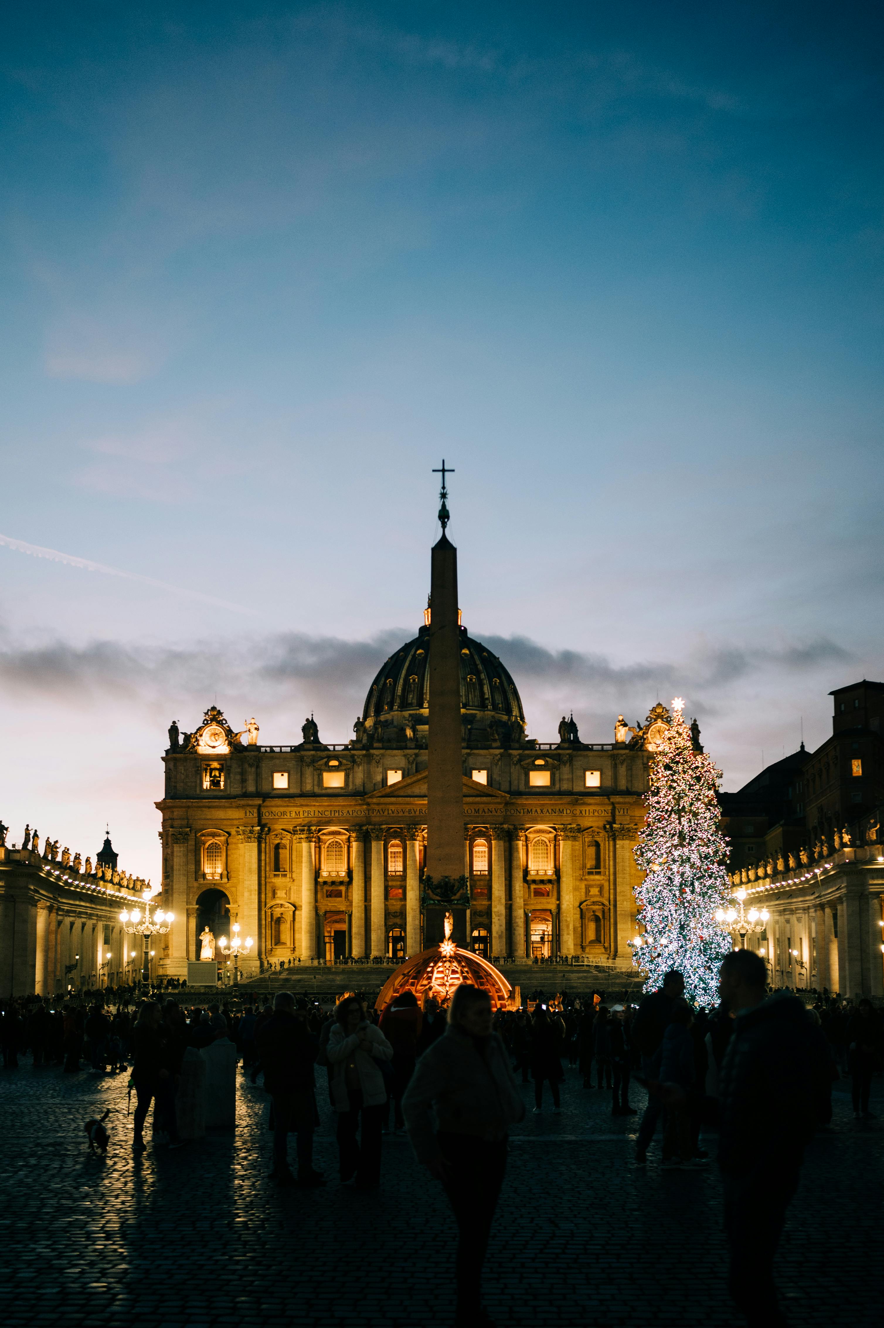 St Peters Square in Vatican · Free Stock Photo