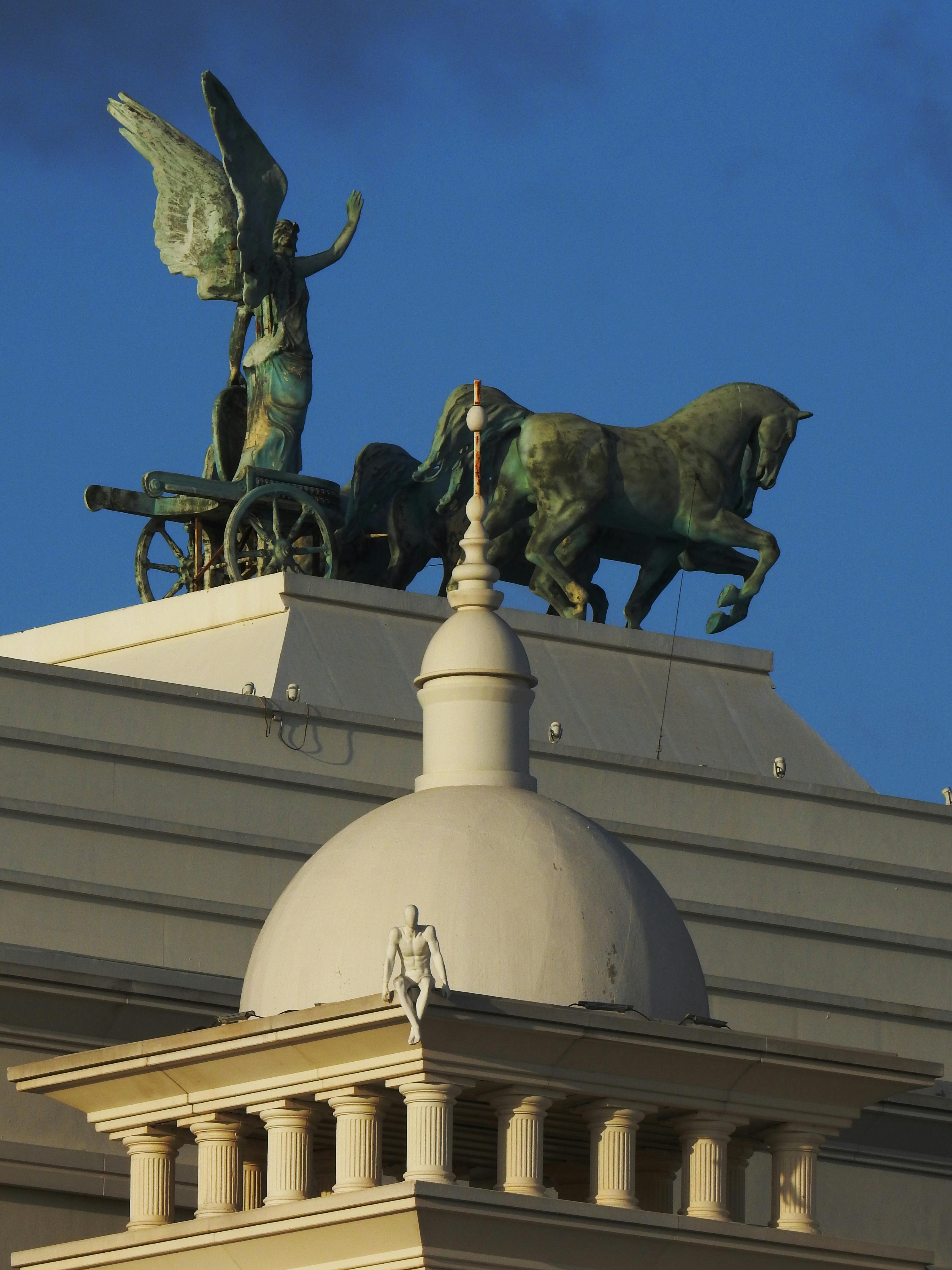 Statue of Winged Goddess Victoria and Chariot in Rome · Free Stock Photo