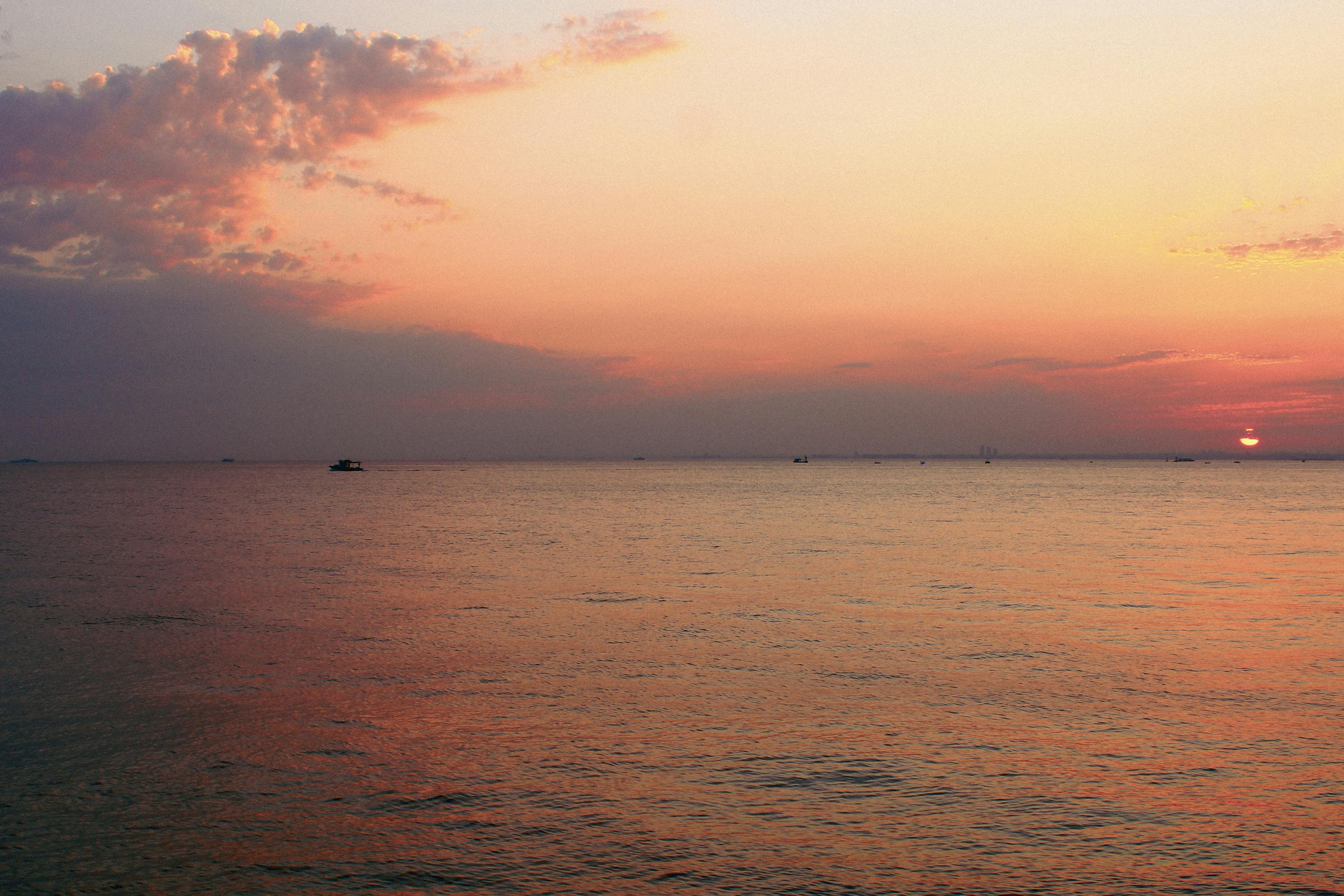 Calm Sea at Sunset · Free Stock Photo