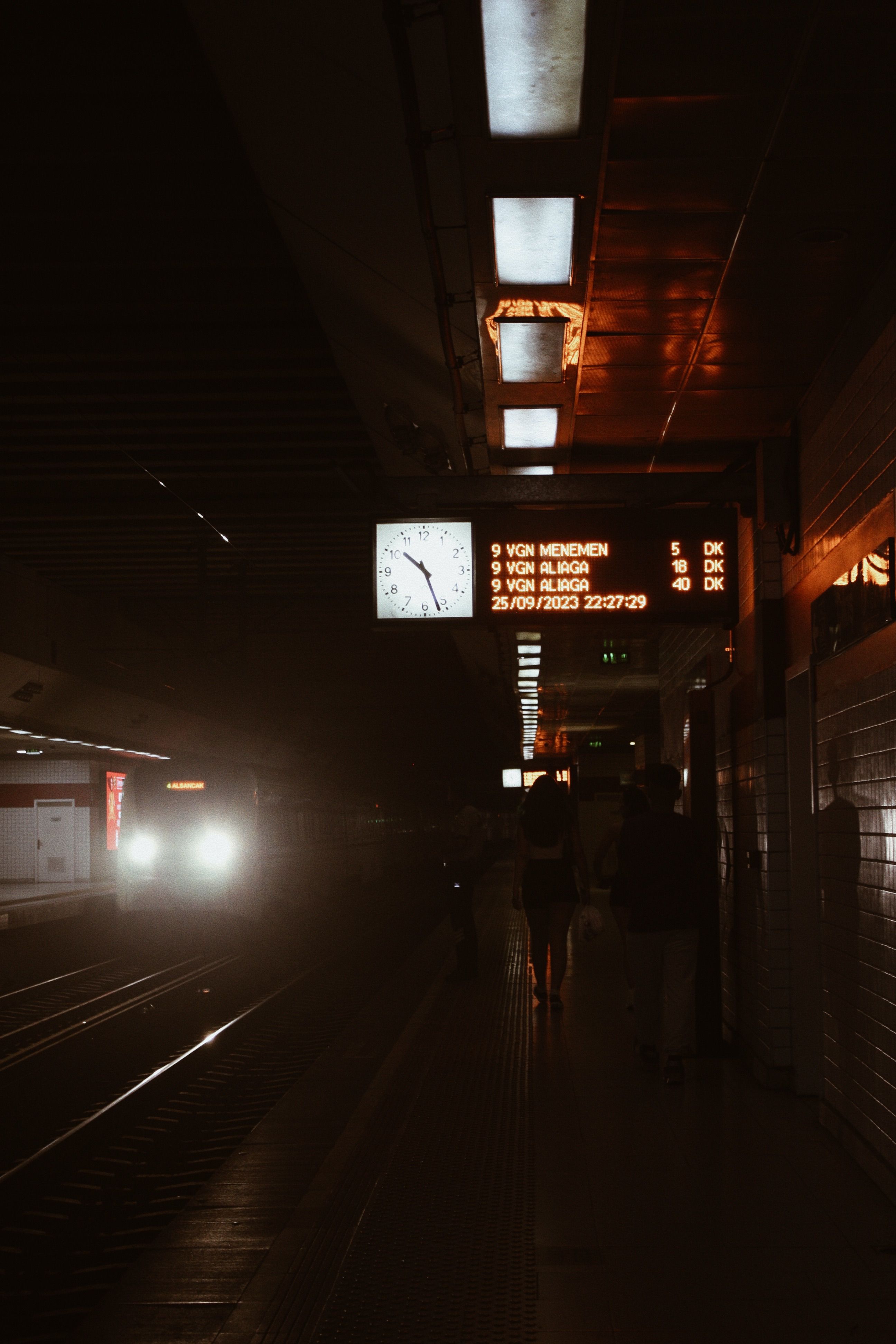 Night Metro Photos, Download The BEST Free Night Metro Stock Photos ...