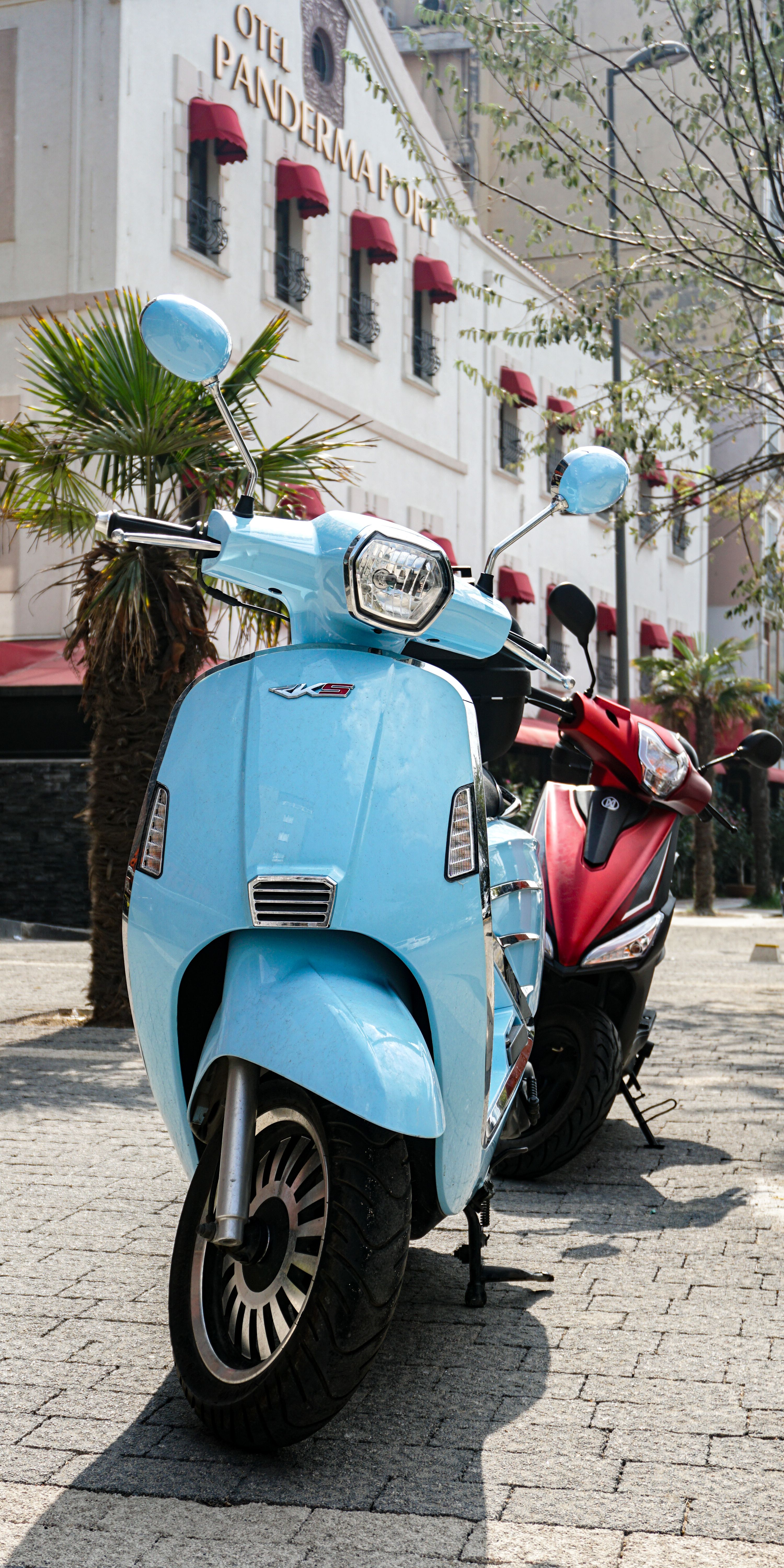 Vintage Scooter on Street · Free Stock Photo