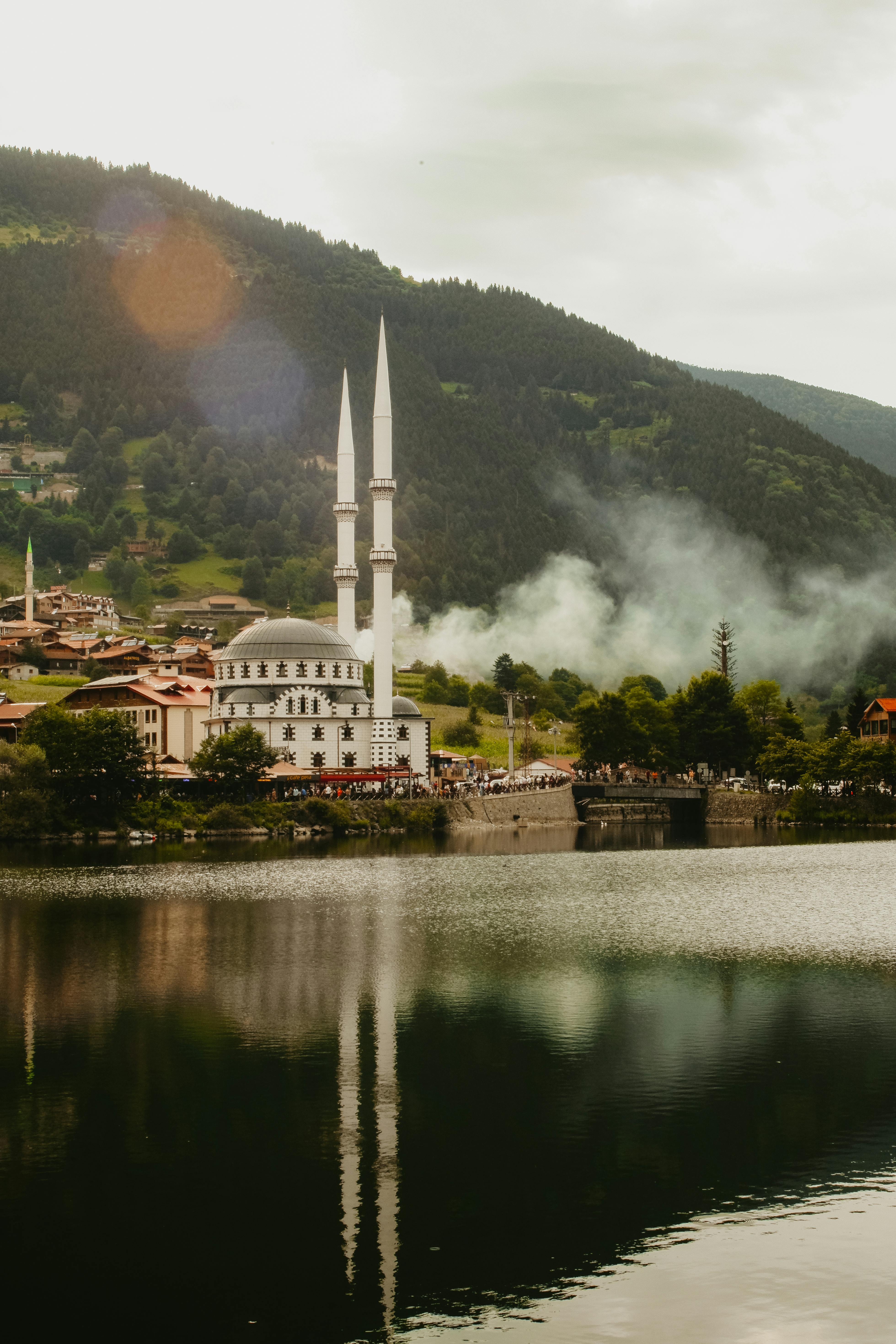 Mosque in Village by Lake · Free Stock Photo