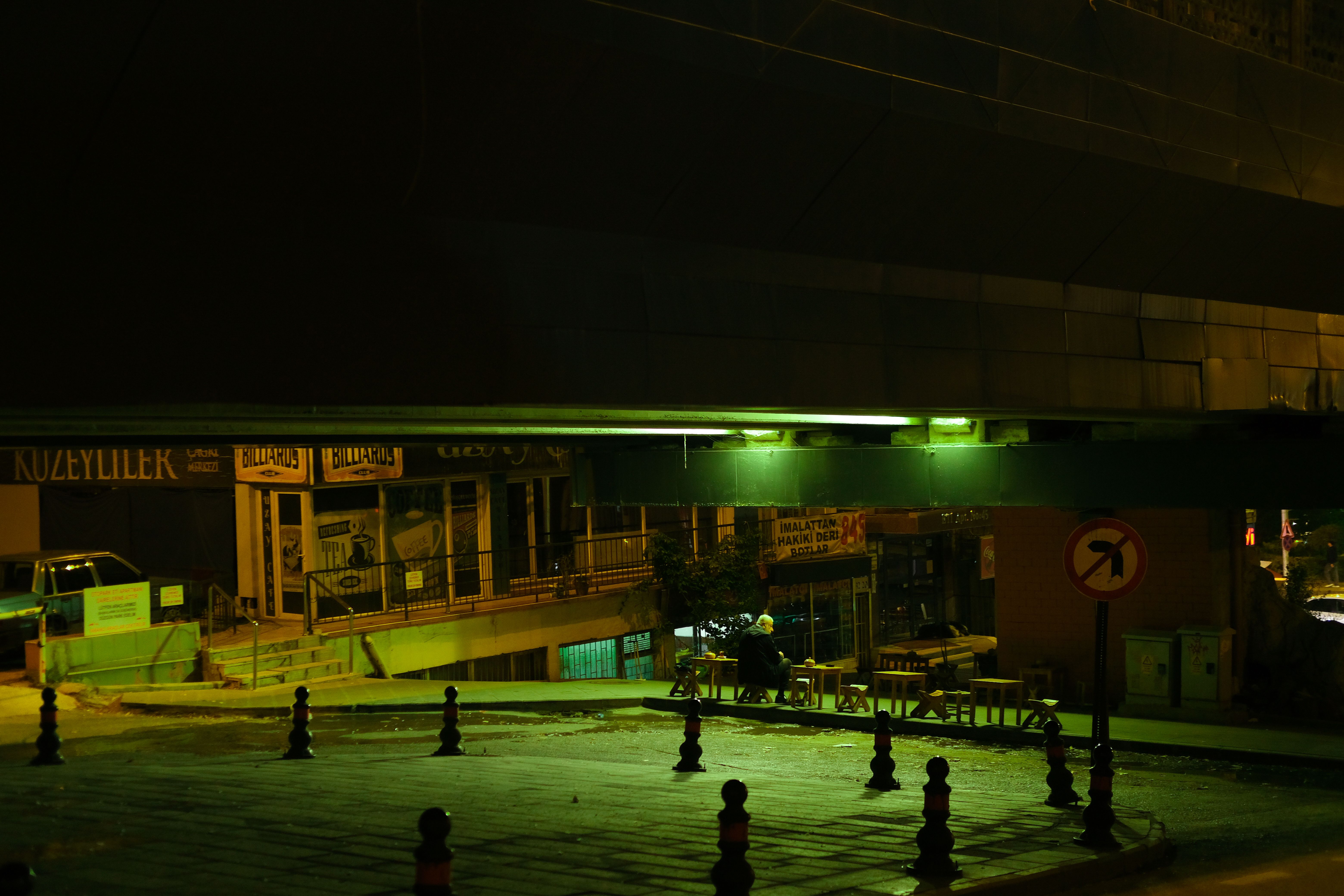 Shops At Night Photos, Download The BEST Free Shops At Night Stock ...