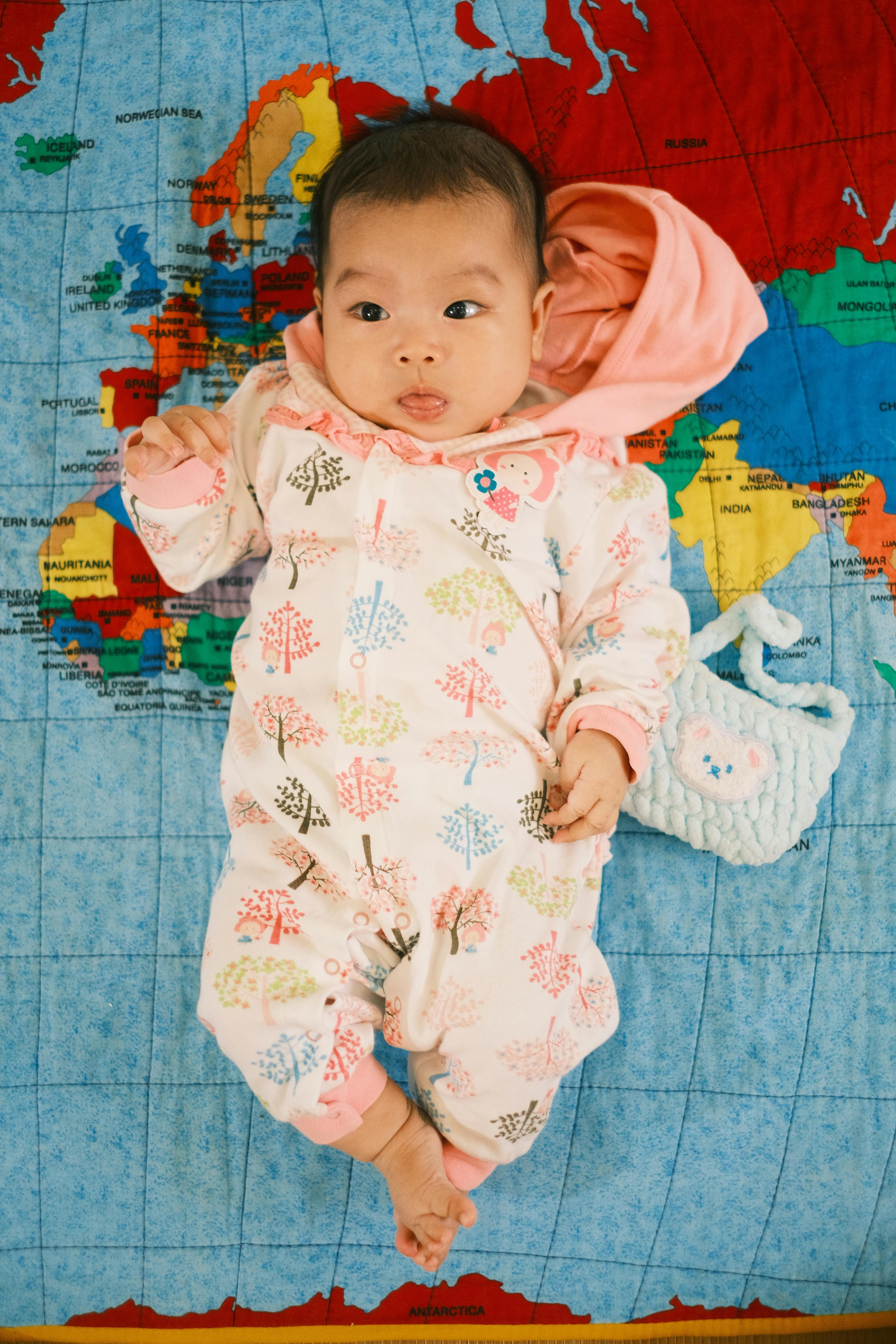 Baby And Map Photos, Download The BEST Free Baby And Map Stock Photos ...