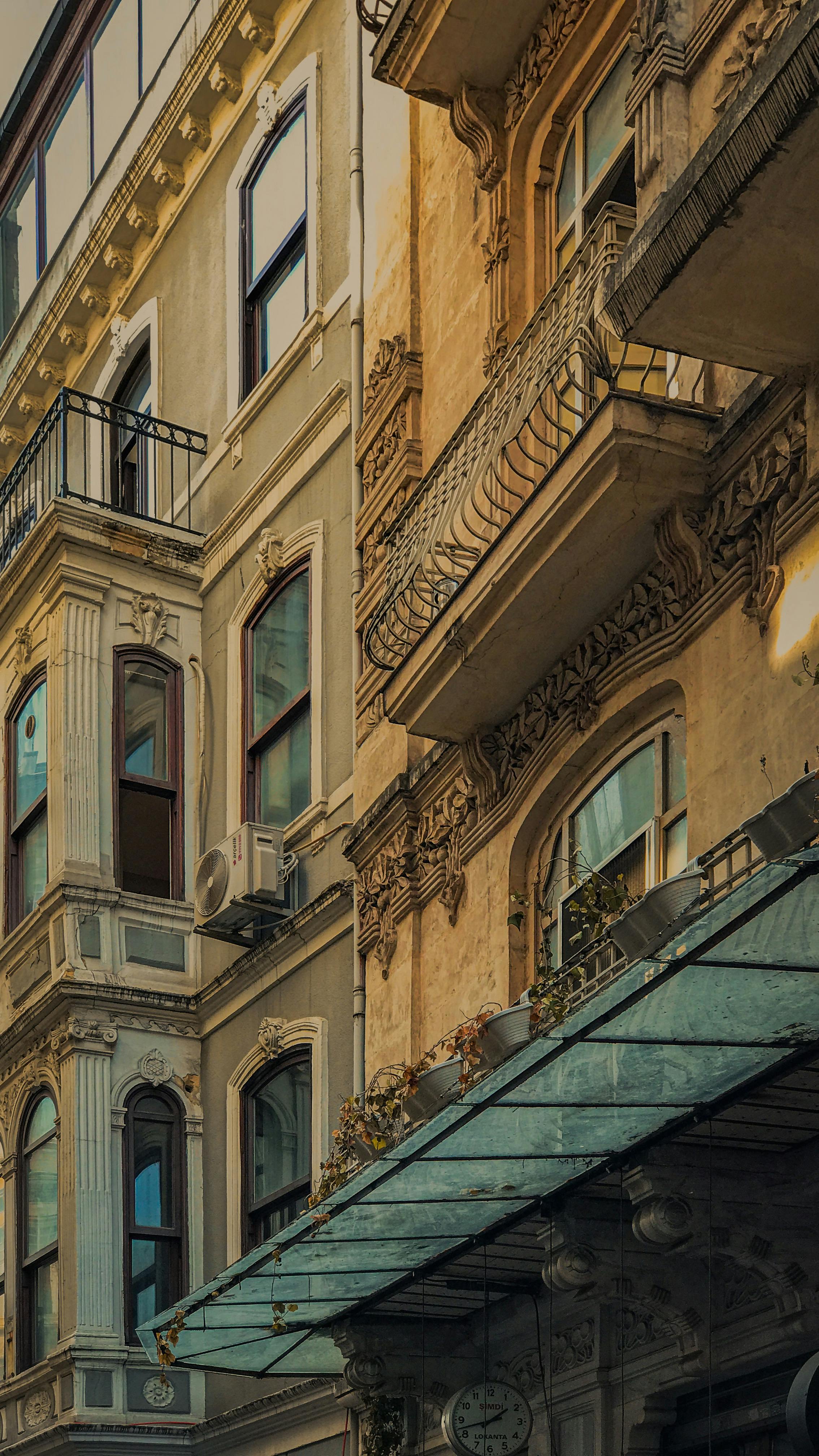 Windows in a Traditional Tenement · Free Stock Photo