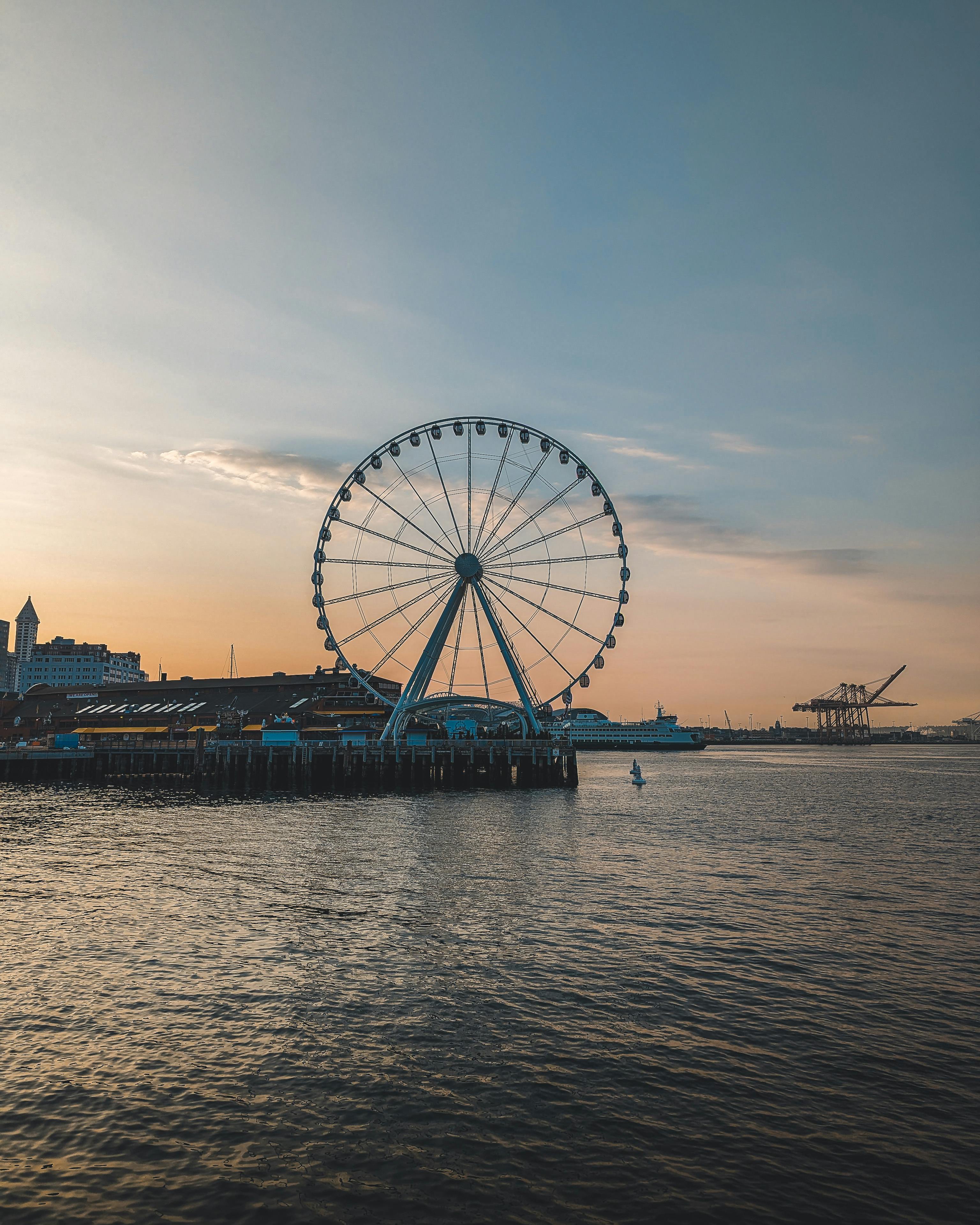 The Seattle Great Wheel, Elliott Bay in Seattle, Washington, USA · Free ...