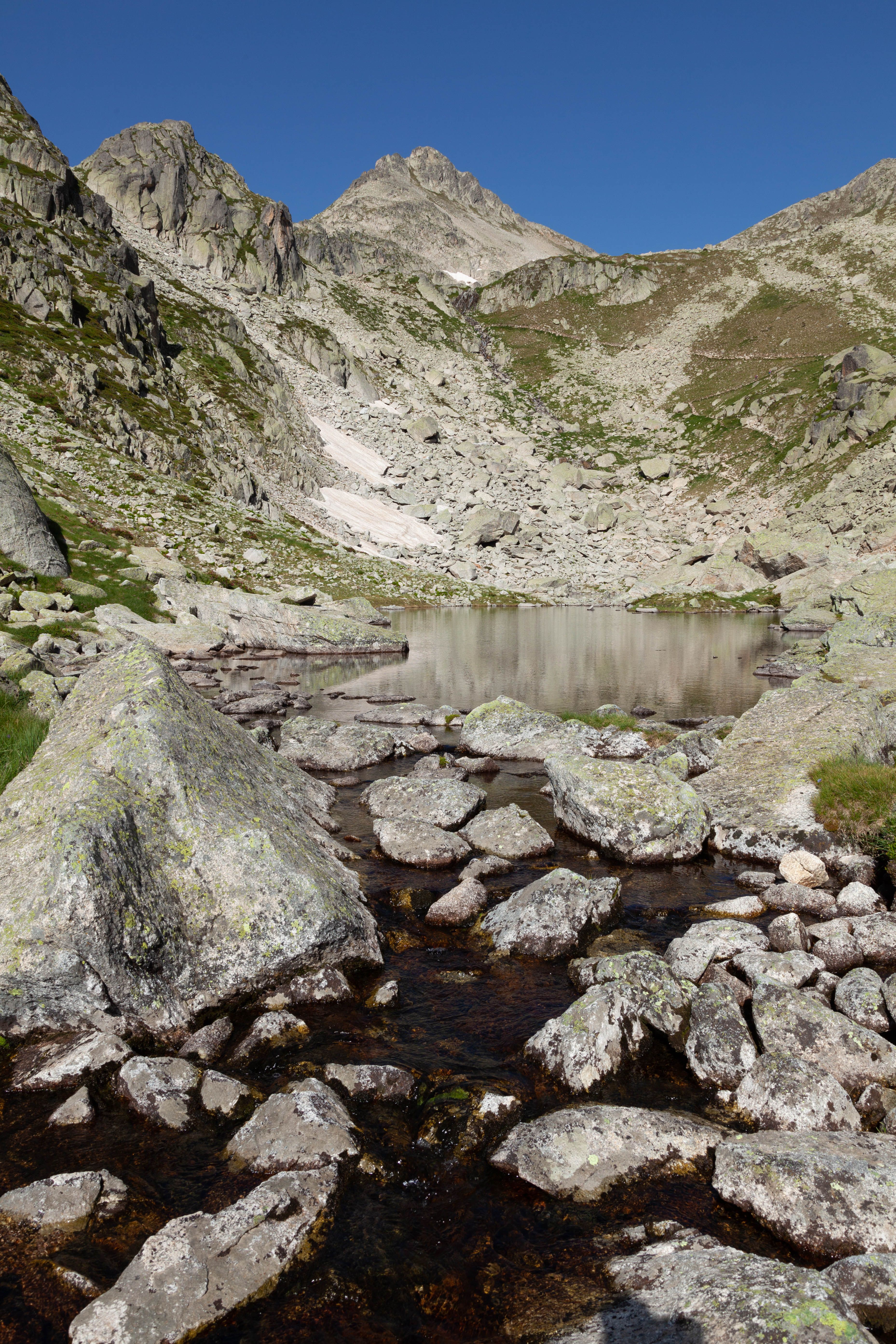 Photo gratuite de caillou, calme, chemin, cime, eau, environnement ...